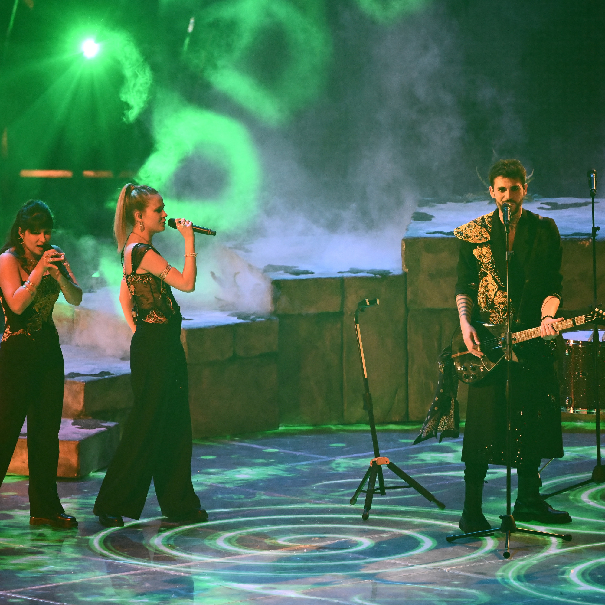 Eurovision 2022 : revivez le passage des Français Alvan & Alhez avec ...