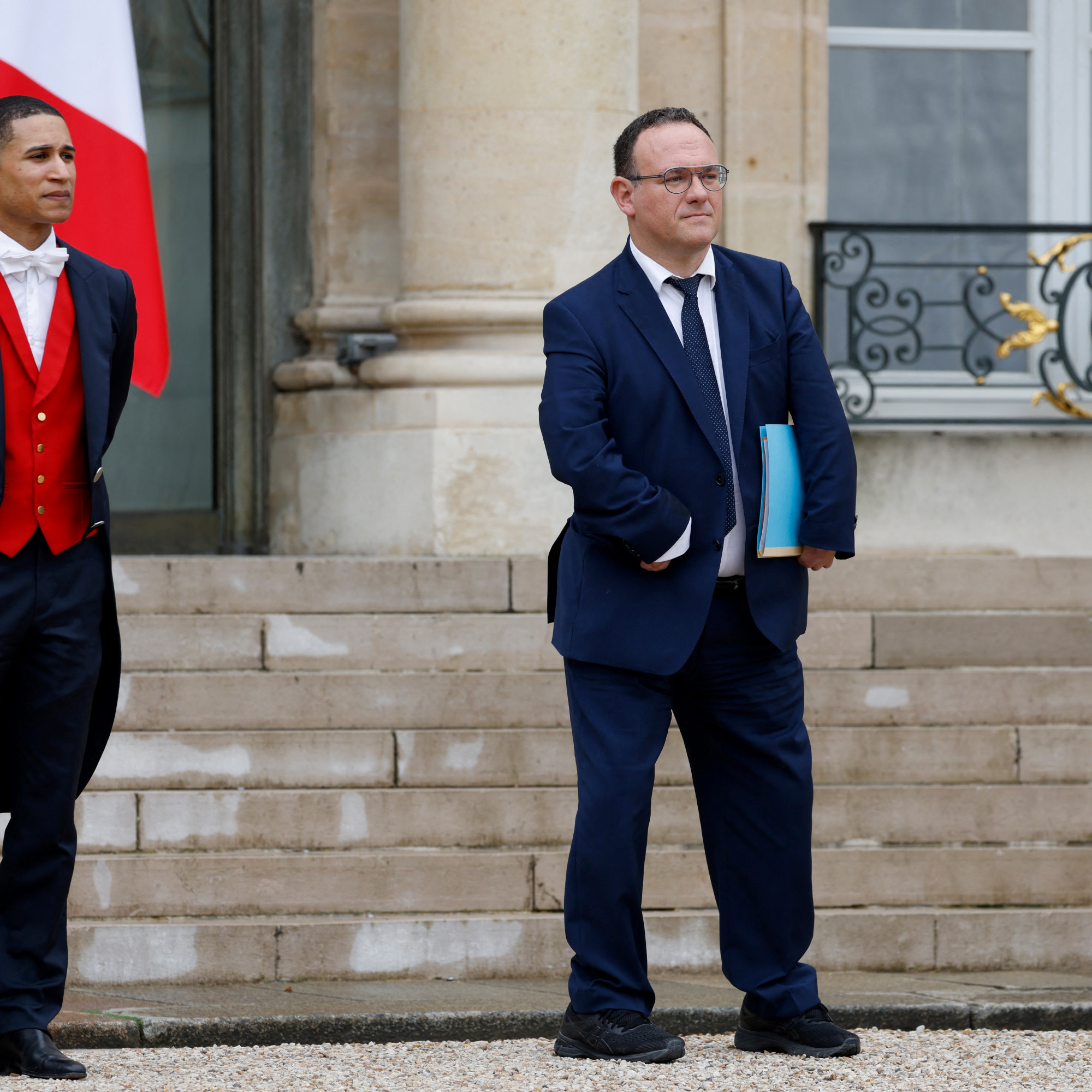 Affaire Damien Abad : le principe de précaution a-t-il tué la ...