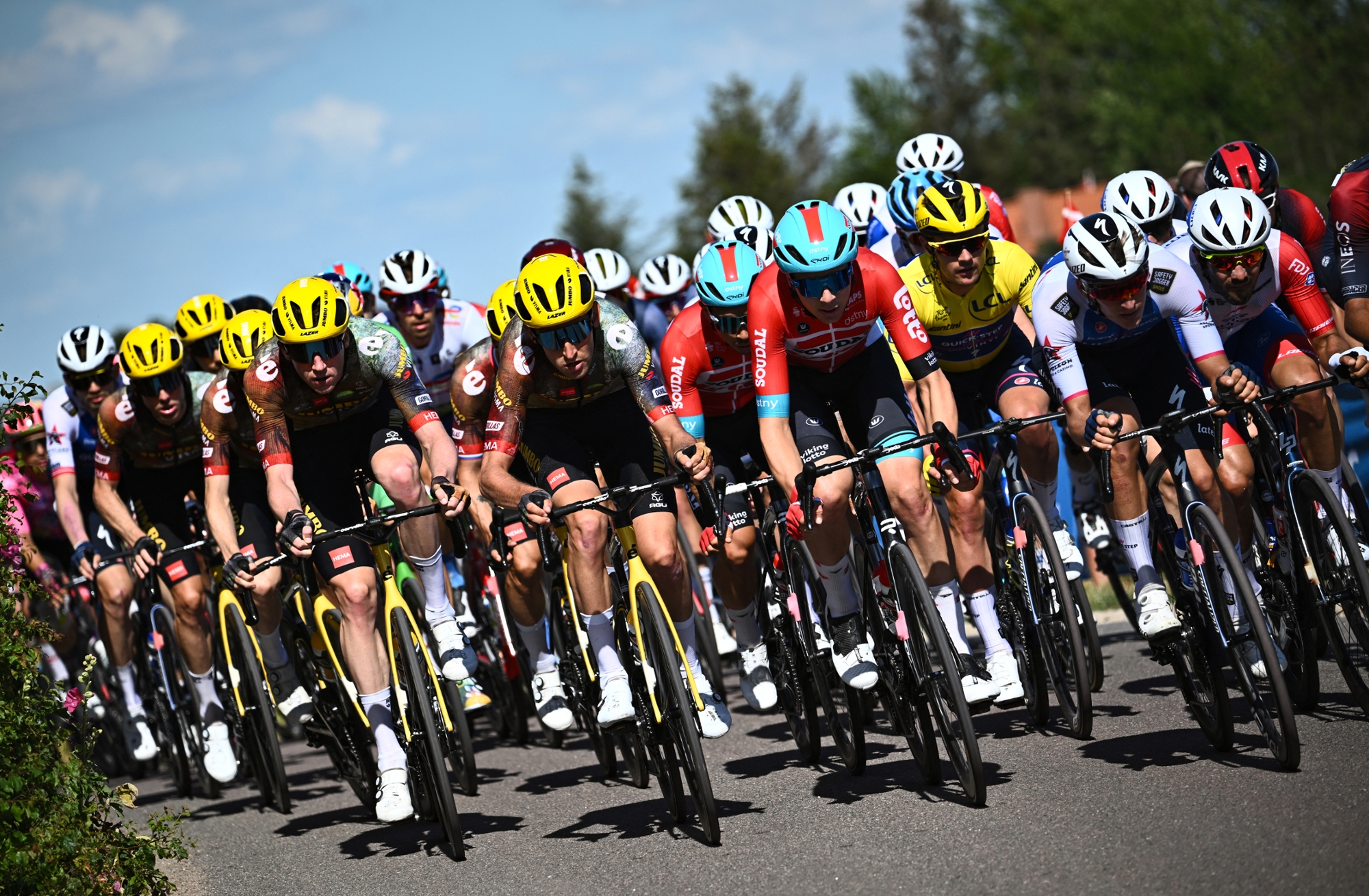 Tour de France : premiers cas de Covid-19, dont un dans l’équipe de Pogacar