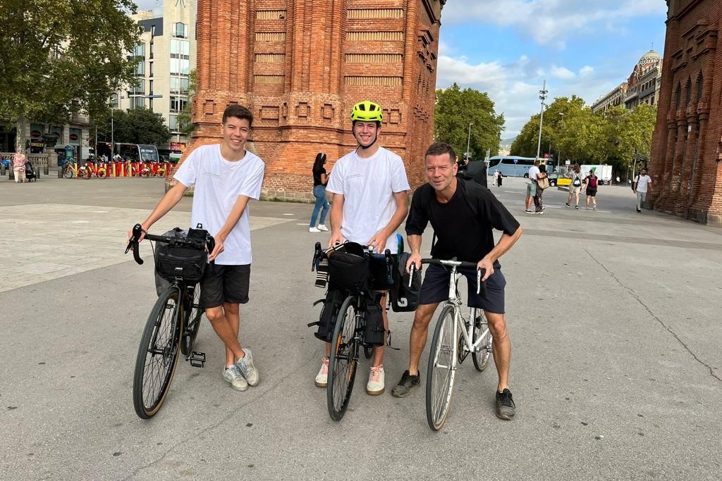 À 18 ans, ils vont en vélo jusqu'en Ukraine pour la bonne cause