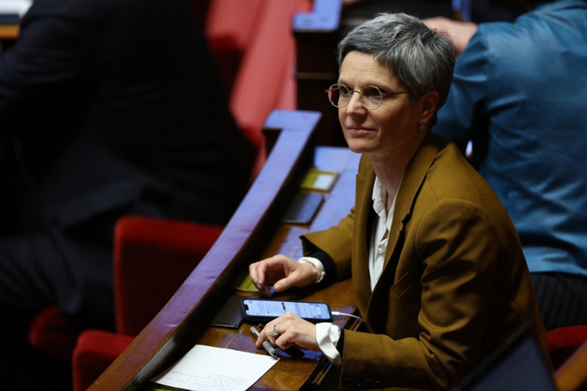 Fin de vie : "J'ai aidé ma mère à mourir", confie Sandrine Rousseau