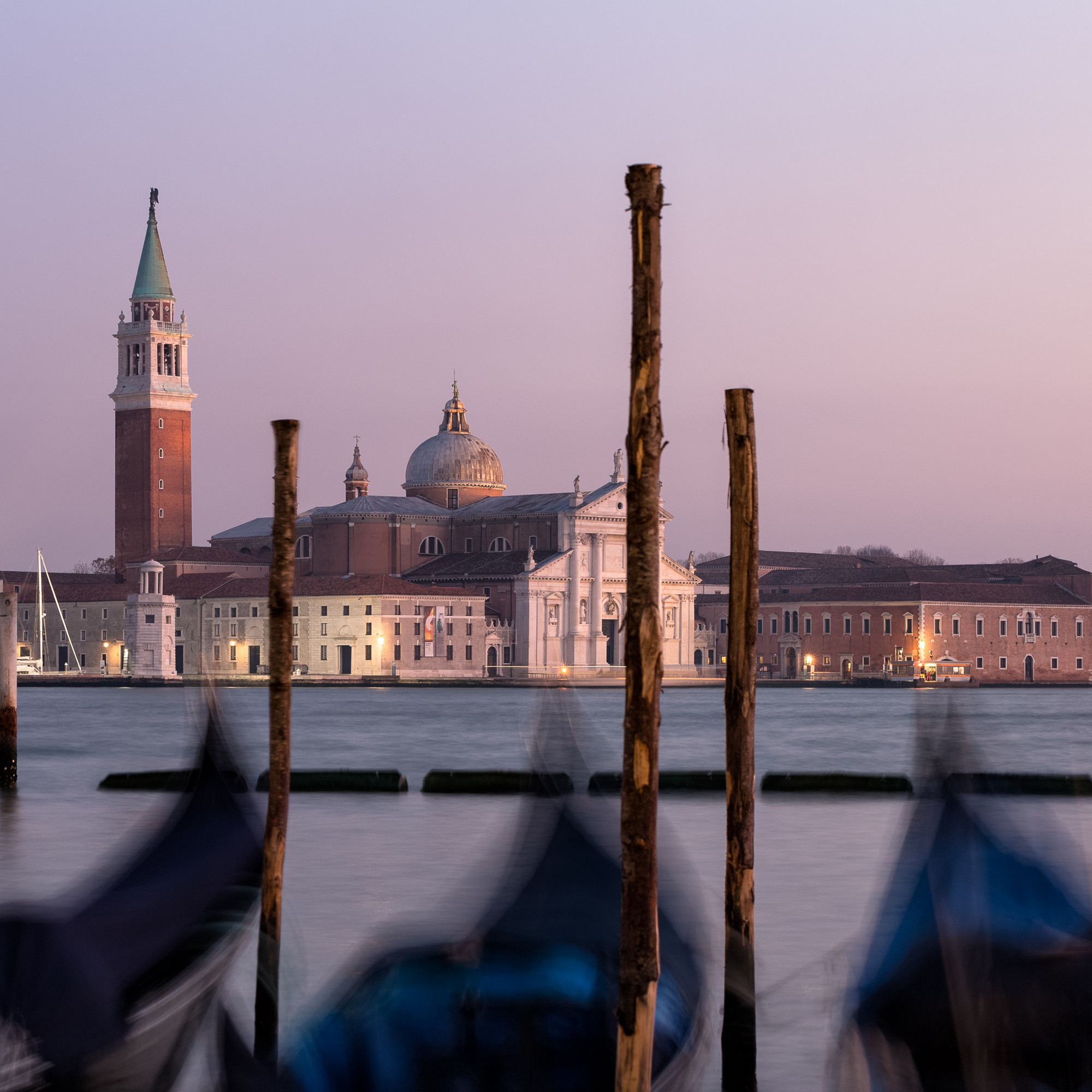 Langue française : pourquoi ne prononce-t-on pas le C de la place Saint ...