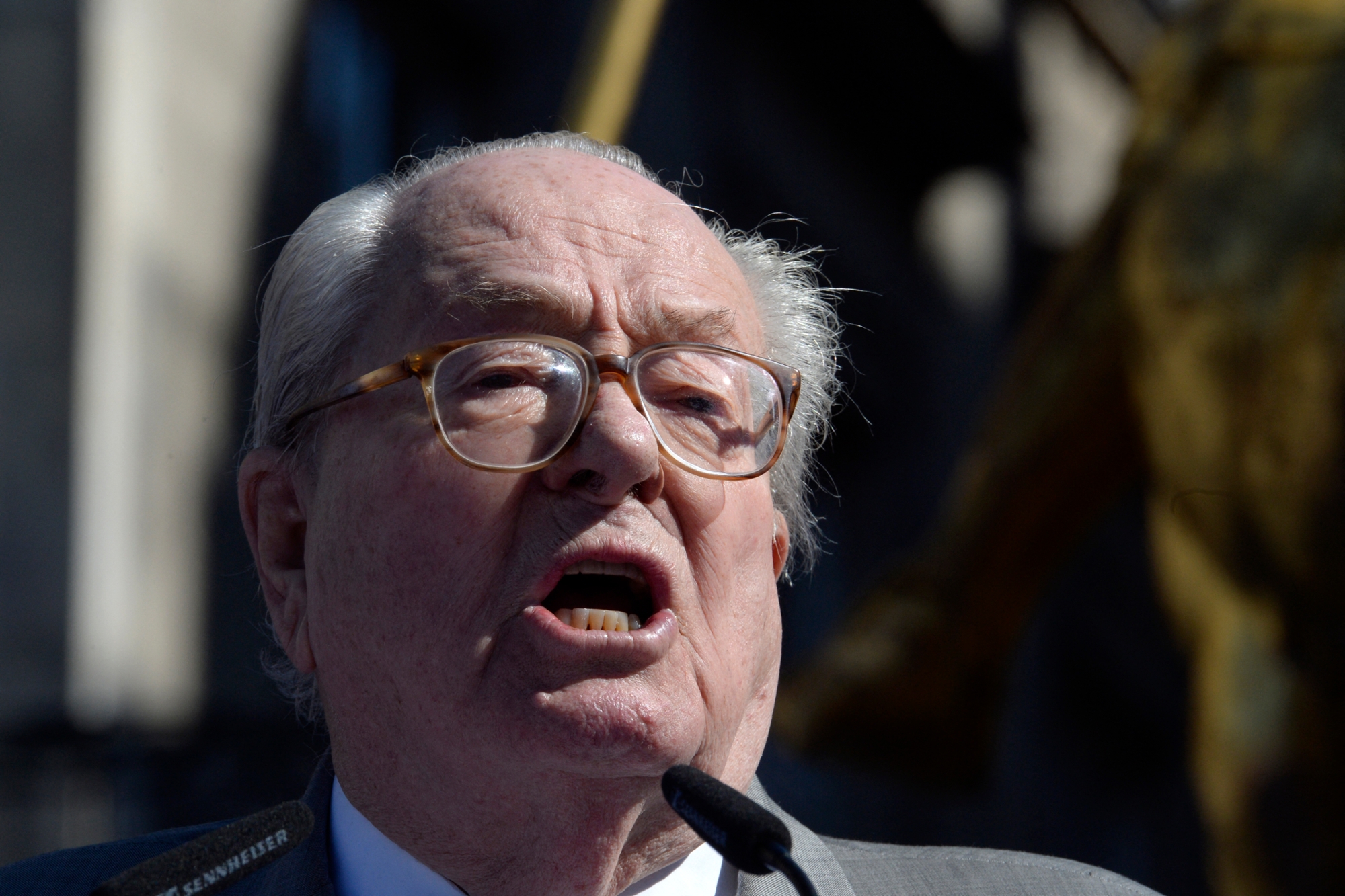 Mort de Jean-Marie Le Pen : "Chambres à gaz", "fournée", "rouquin ...