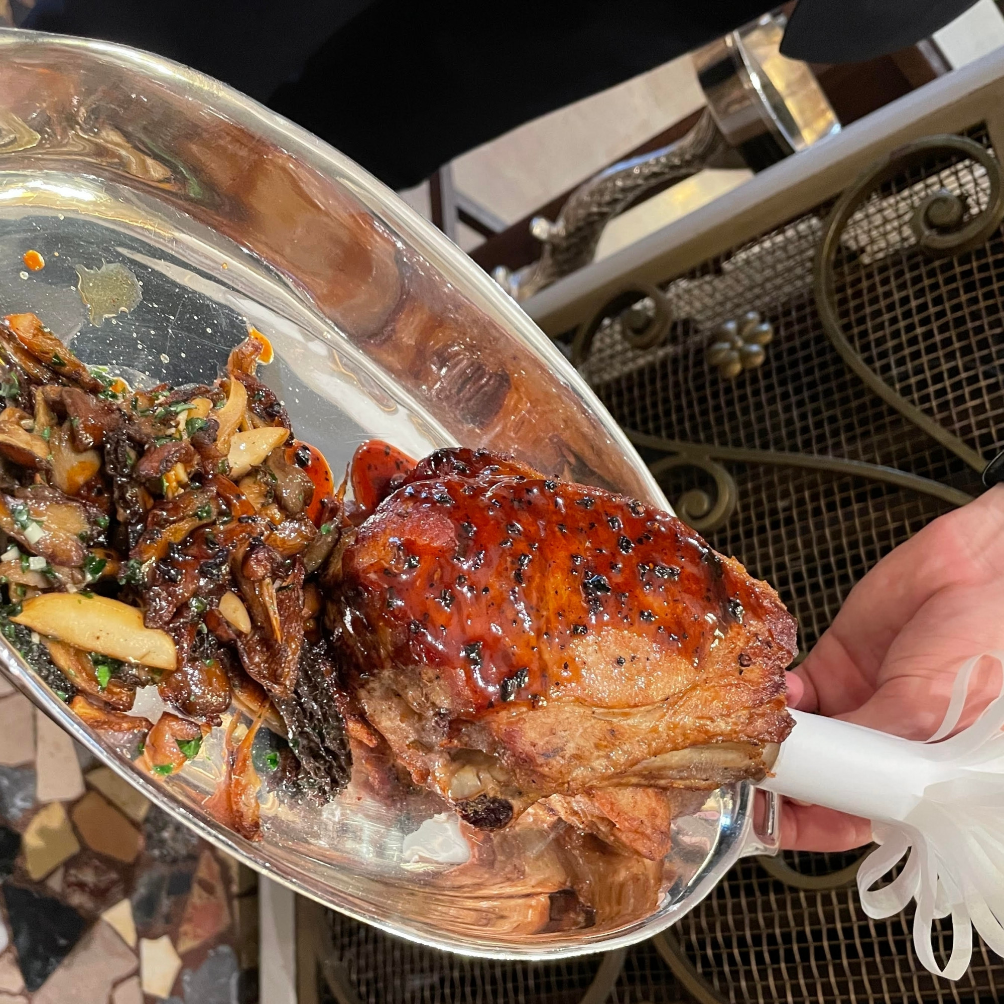 Les secrets de la Maison Bocuse pour cuire une côte de veau