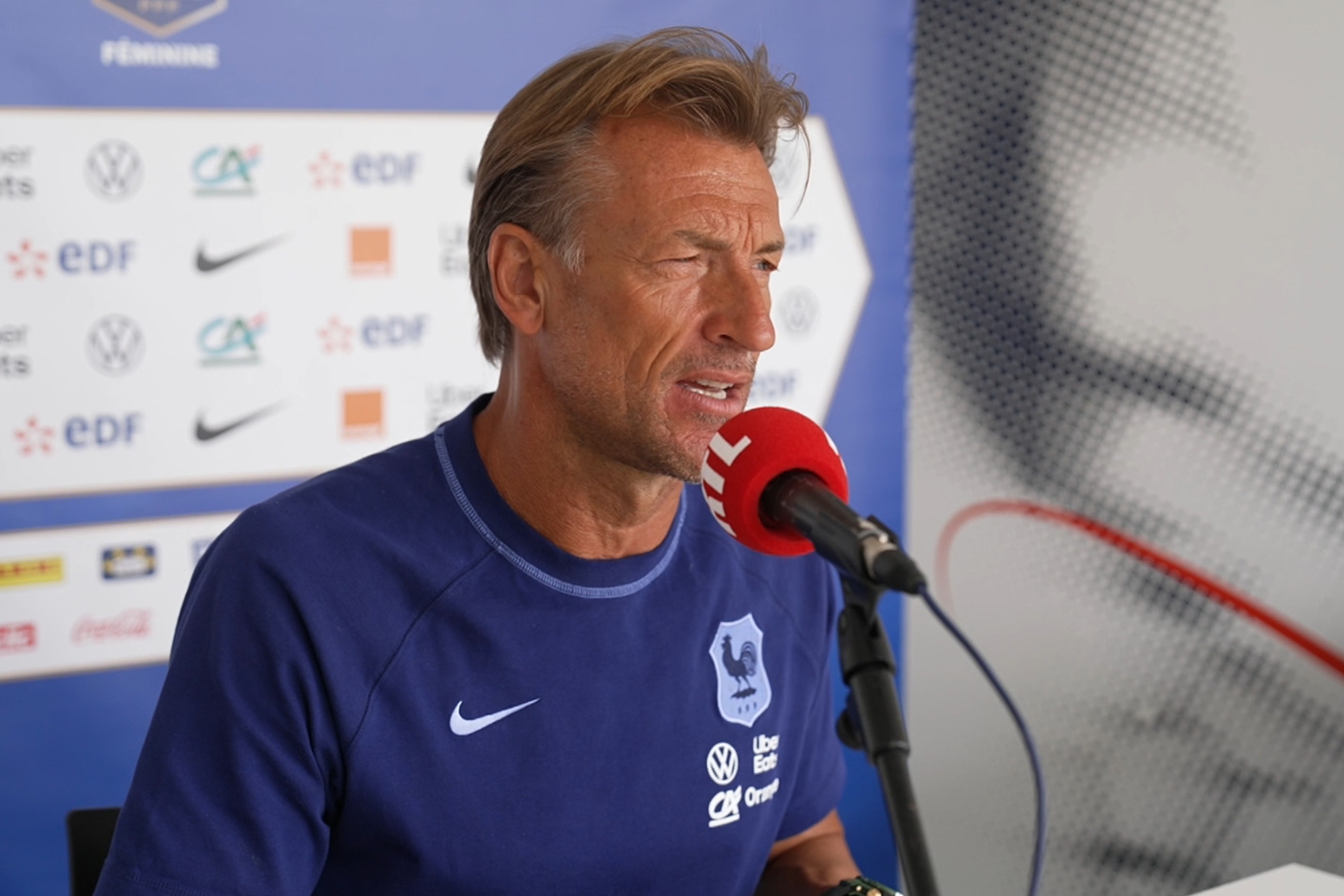 DOCUMENT RTL/M6 - Jeune tué à Nanterre : Hervé Renard trouve DOCUMENT RTL/M6 - Jeune tué à Nanterre : Hervé Renard trouve