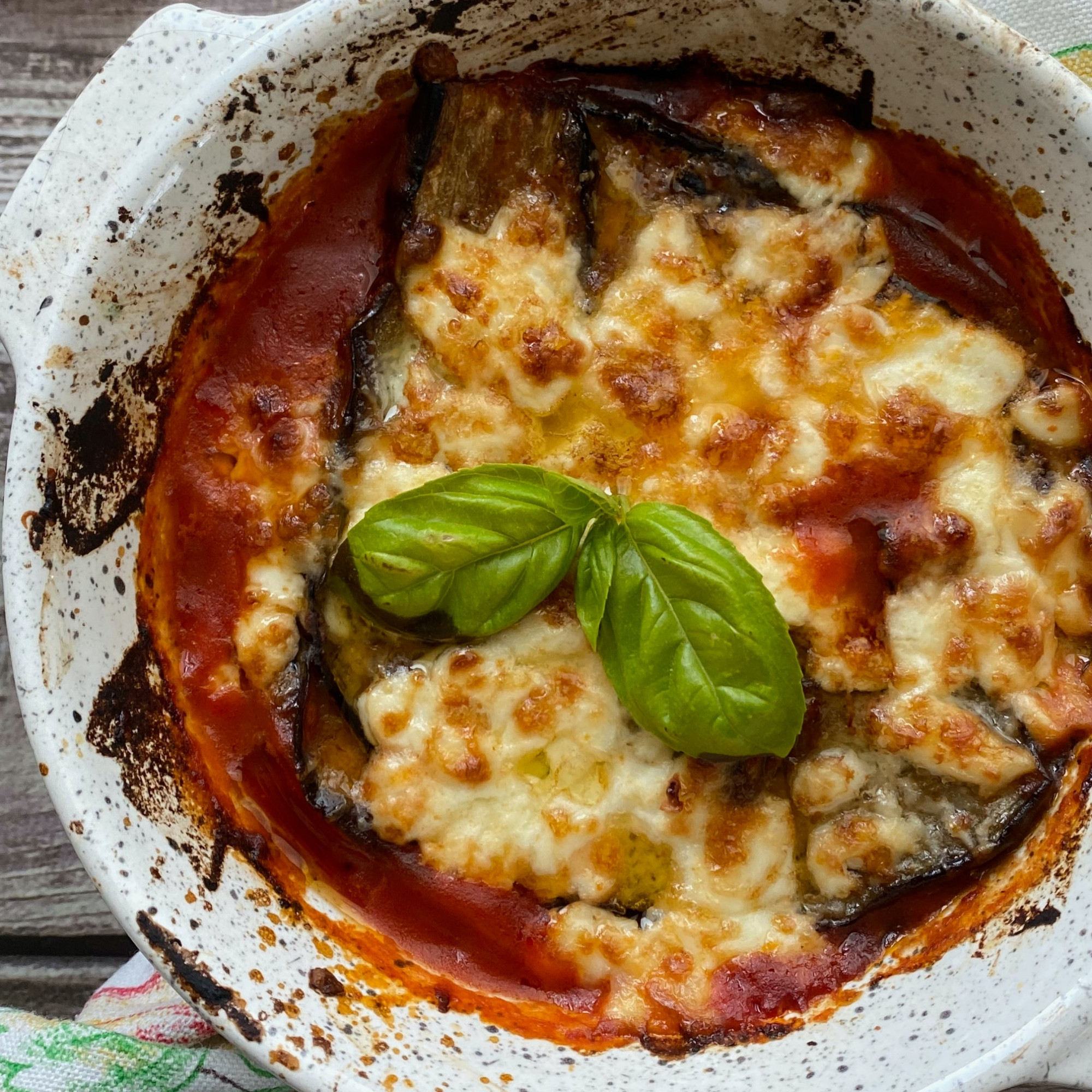 Cyril Lignac partage sa recette gourmande et généreuse de parmigiana