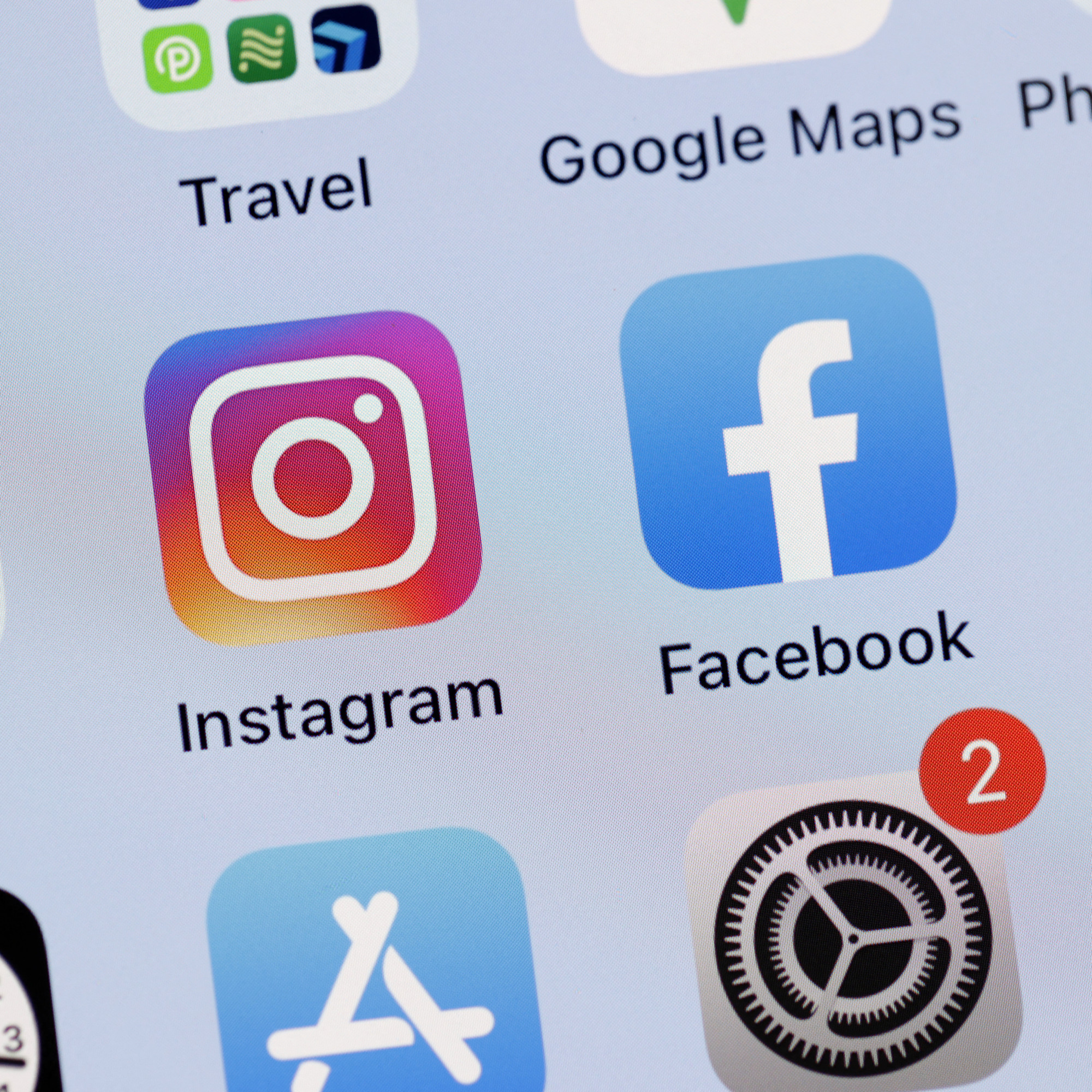 Meta met fin à son programme de fact-checking aux États-Unis pour des ...