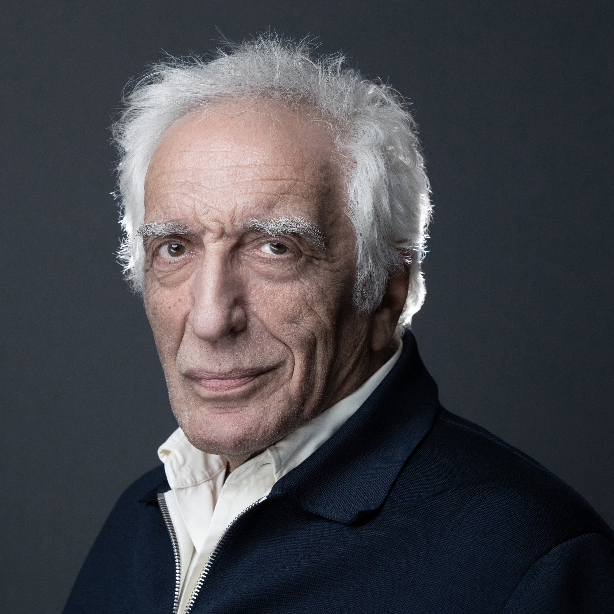 "La production ne m’a pas protégée" : Gérard Darmon accusé par neuf ...