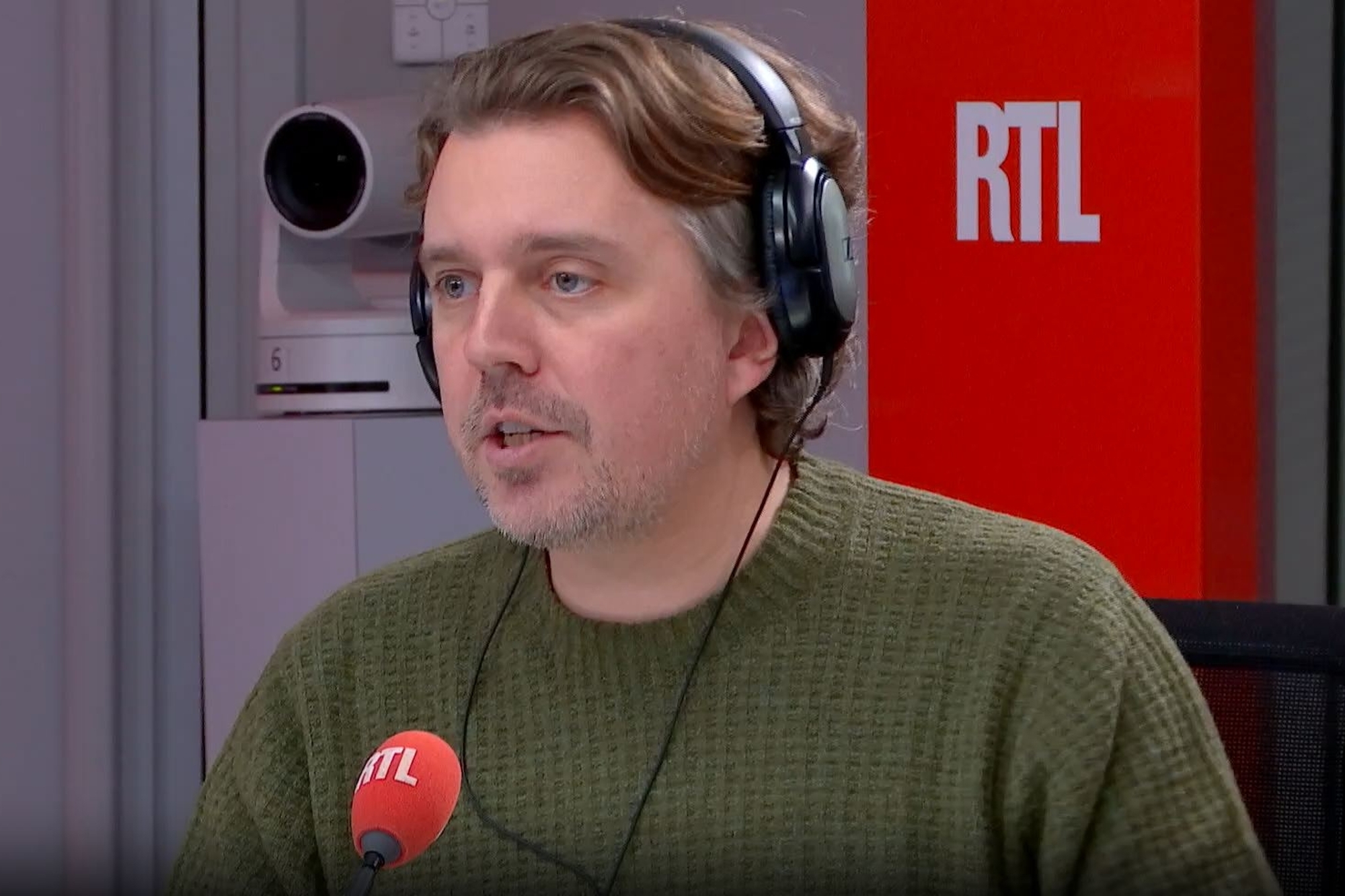 Alex Vizorek : "Je ne peux pas en vouloir à RTL de ne pas me payer ...