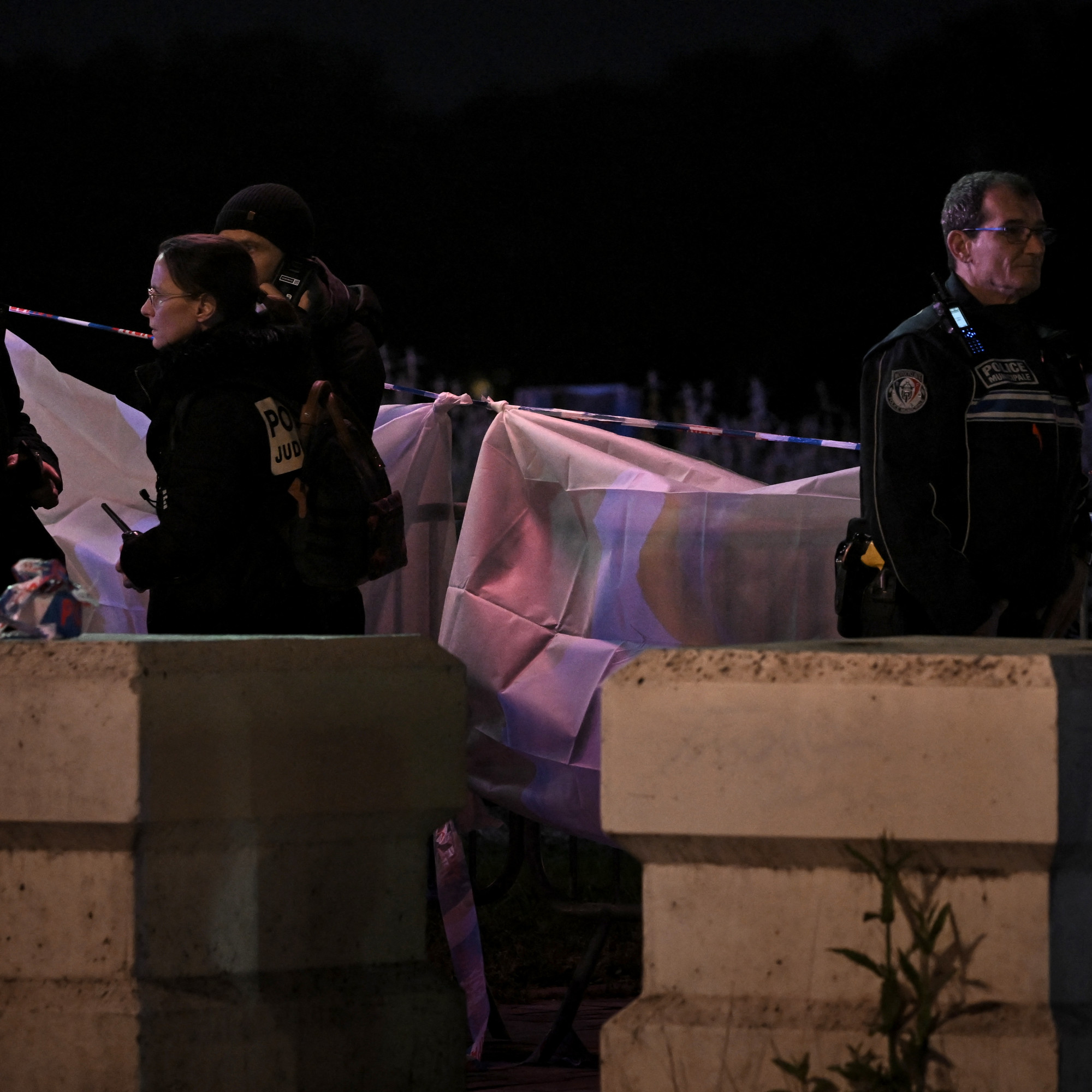 Attaque Au Couteau à Bordeaux Un Policier Présent Sur Place Témoigne