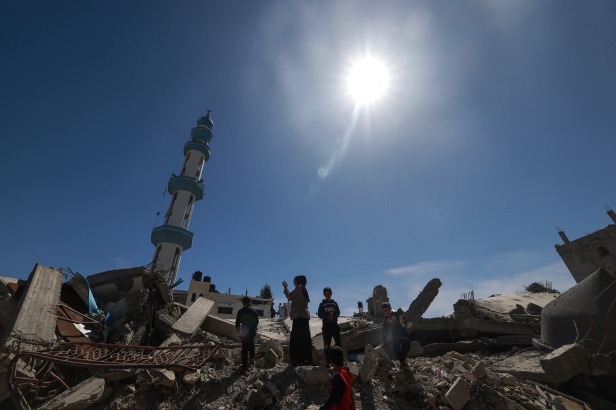 Gaza : intenses bombardements israéliens sur l'est de la ville de Rafah Gaza : intenses bombardements israéliens sur l'est de la ville de Rafah