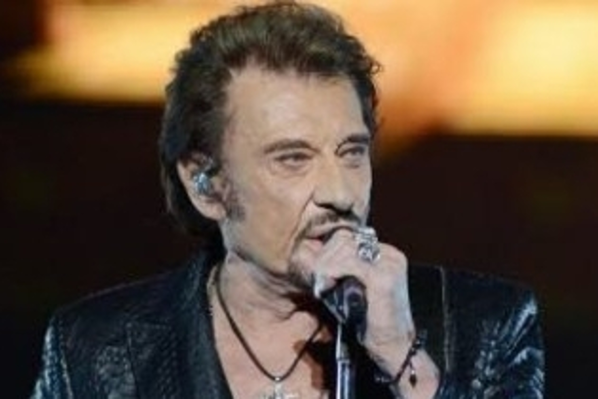 "Que je t'aime" : ce que l'on sait du film en préparation sur Johnny ...