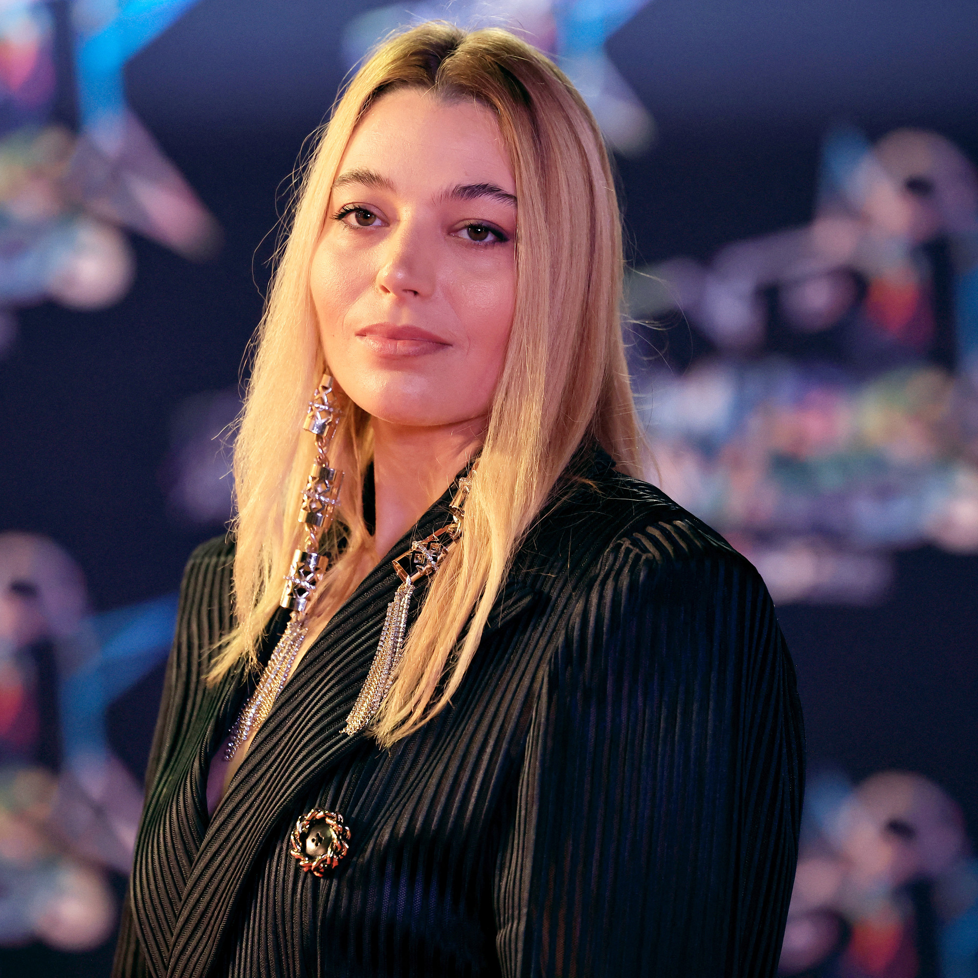 TOUT SAVOIR SUR - Son premier album, ses blessures intimes, ses espoirs ...