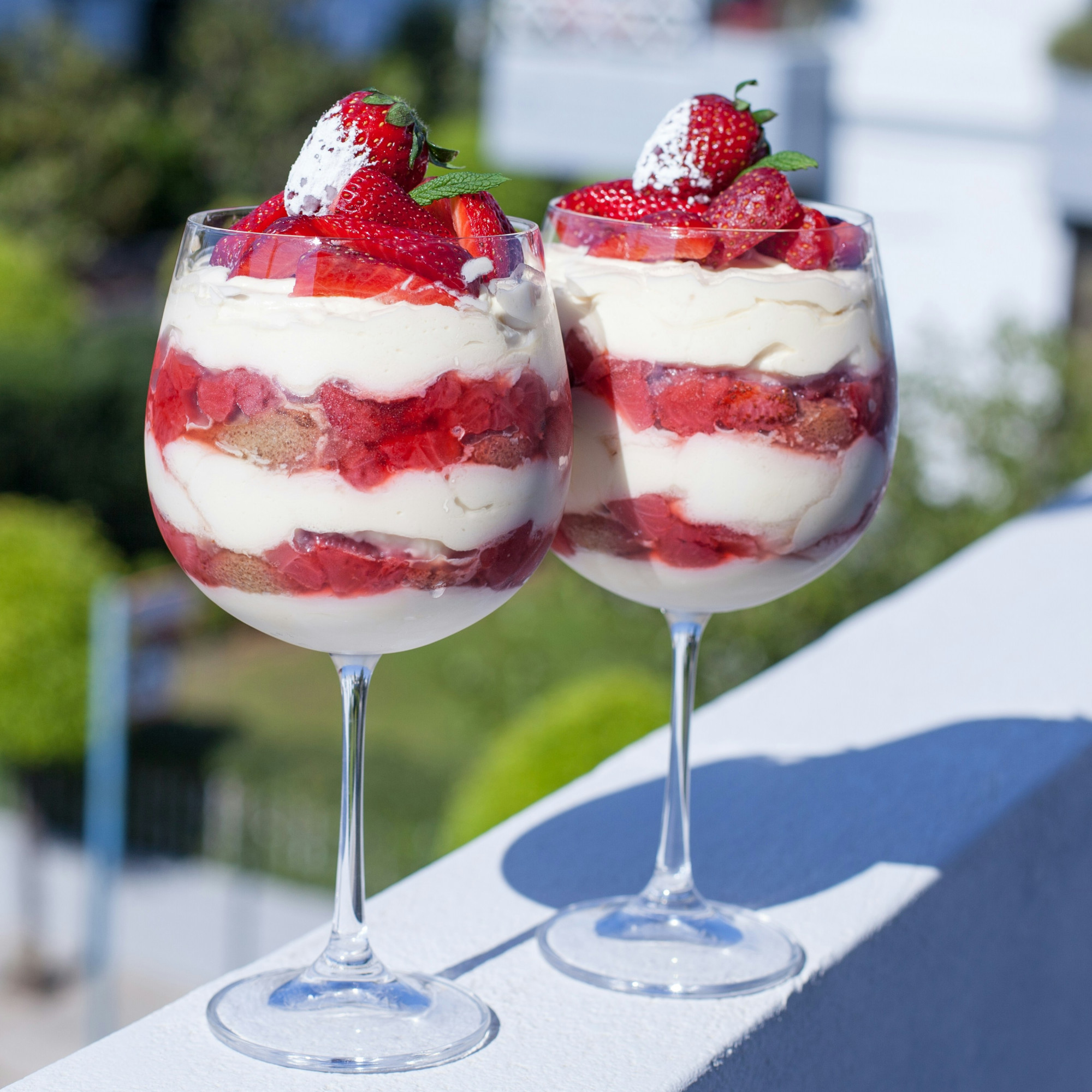 Cyril Lignac et sa recette de tiramisu aux fruits rouges