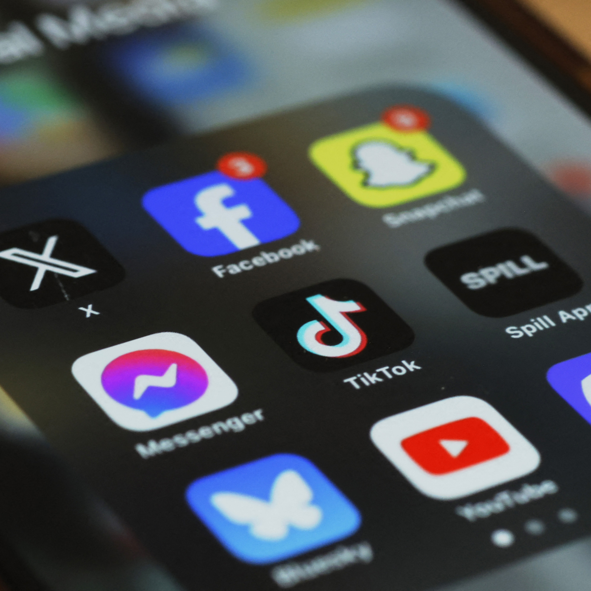 Qu'est-ce que Viginum, le service qui analyse les réseaux sociaux mis en place par l'Élysée