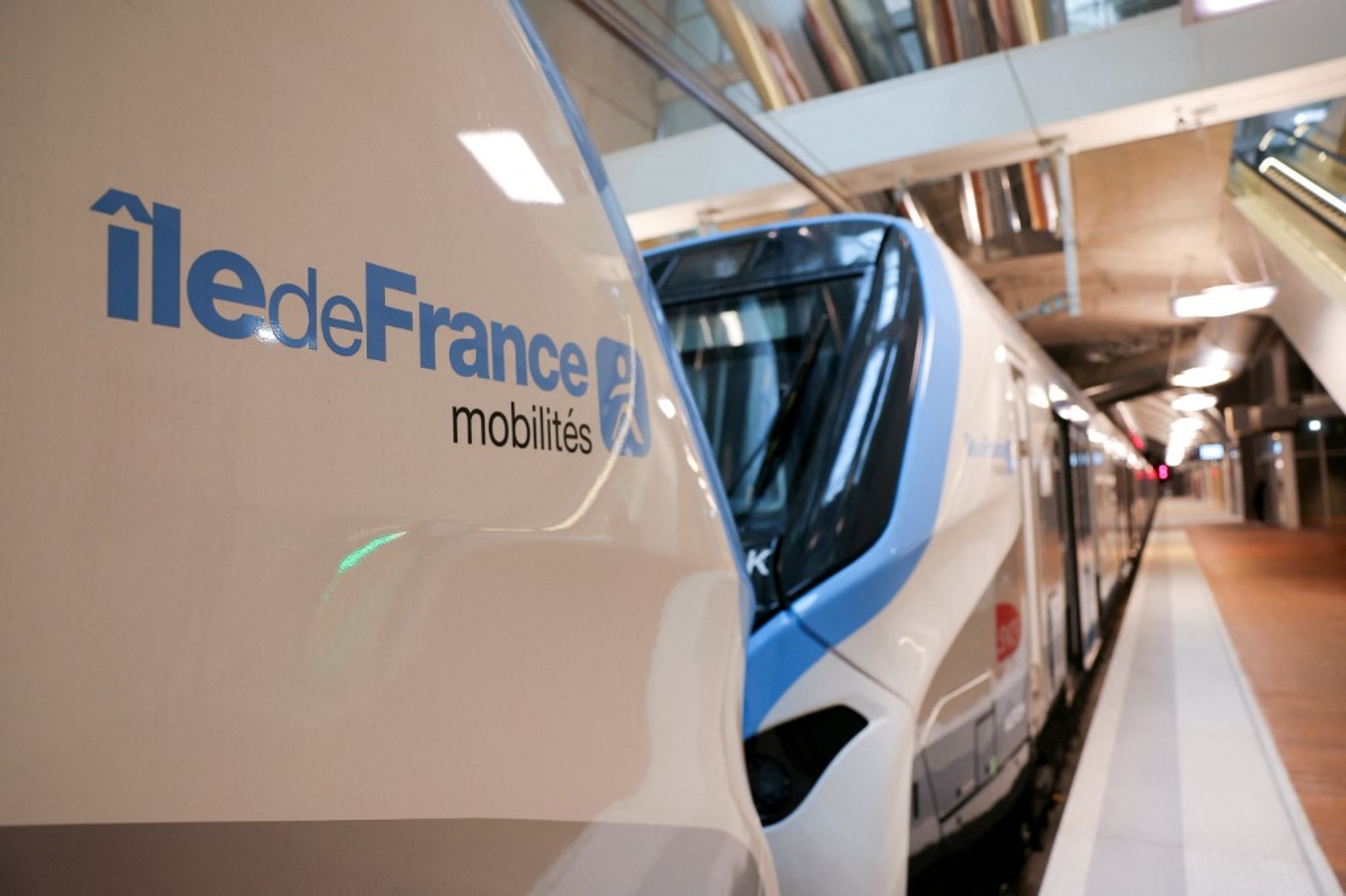 Un RER D percute une nacelle de chantier : ce que l'on sait de l'accident qui perturbe le trafic