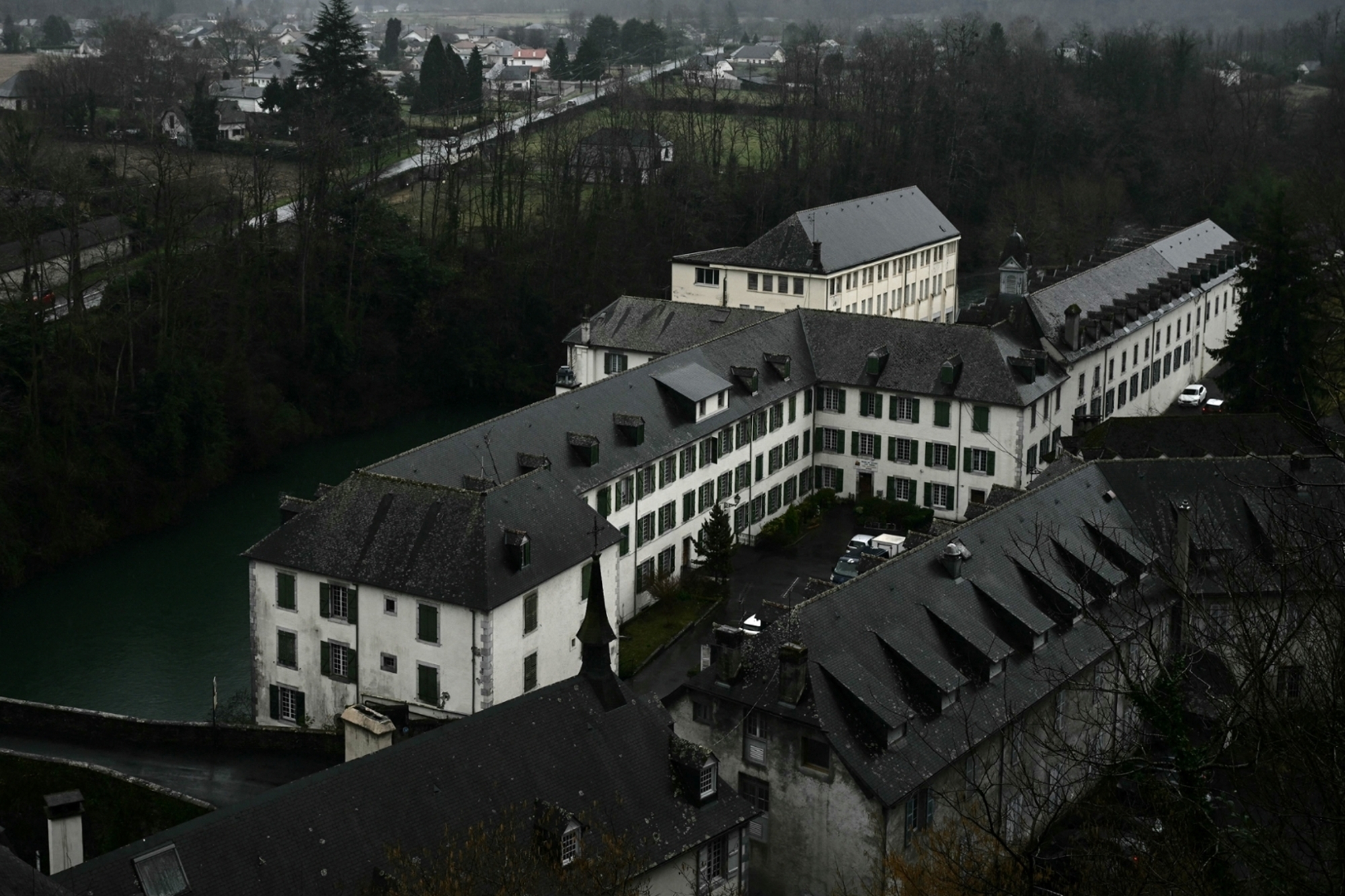Affaire Bétharram : un élève décède d'une méningite en 1980, un ... Affaire Bétharram : un élève décède d'une méningite en 1980, un ...