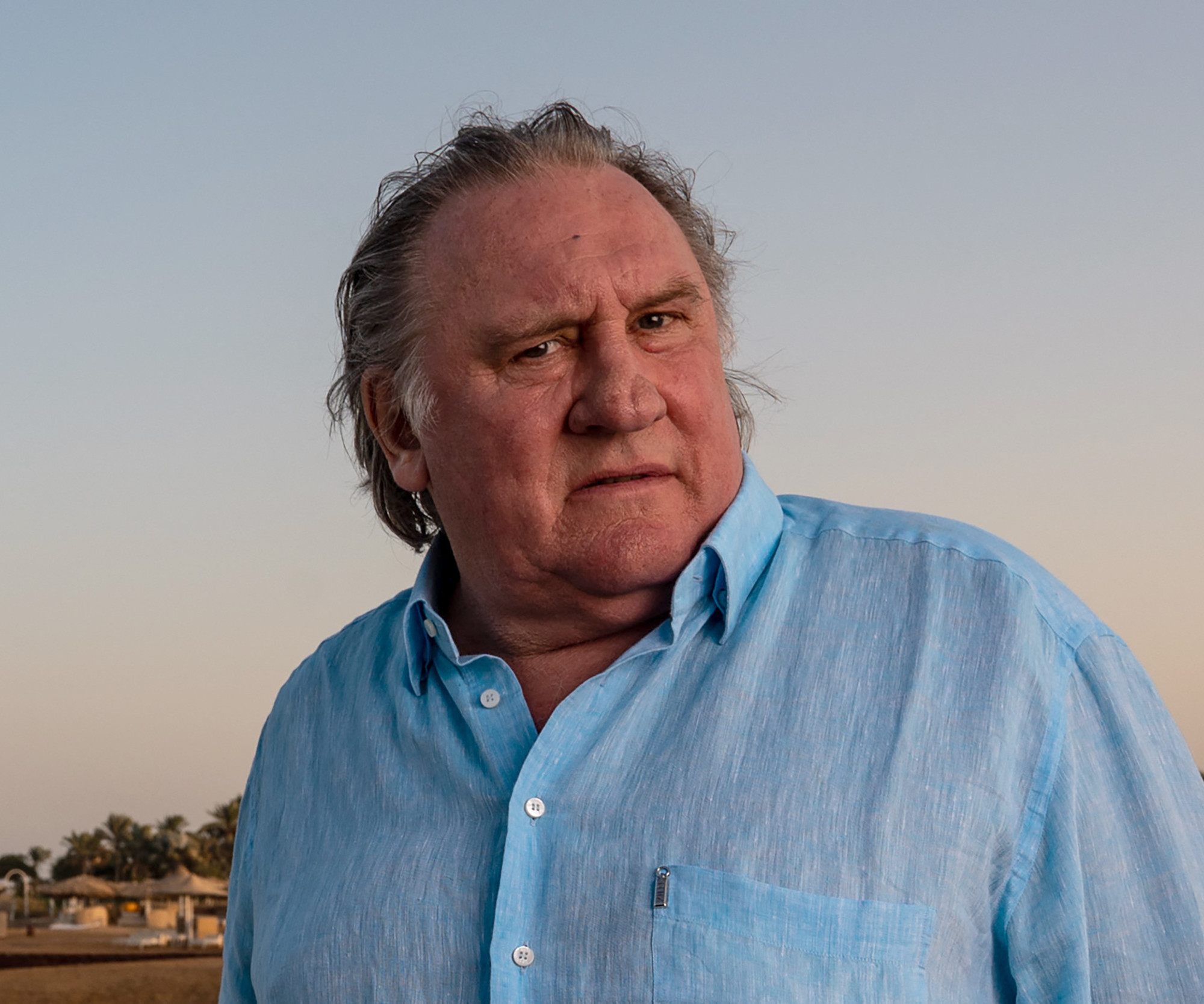 Gérard Depardieu : visite sur le tournage du film de Fanny Ardant, où l'acteur se fait discret