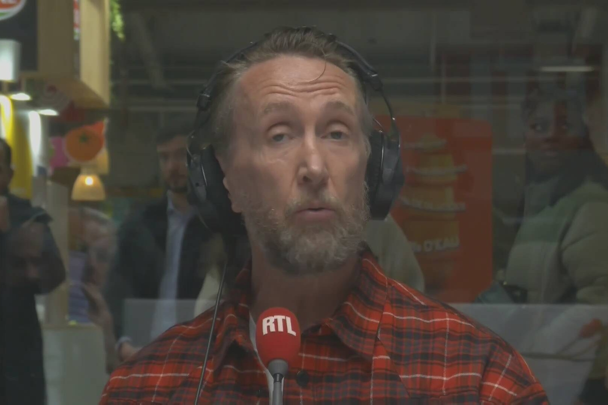 VIDÉO - Philippe Caverivière : "Michel Barnier, c'est la comète de Matignon, l'étoile filante de ...