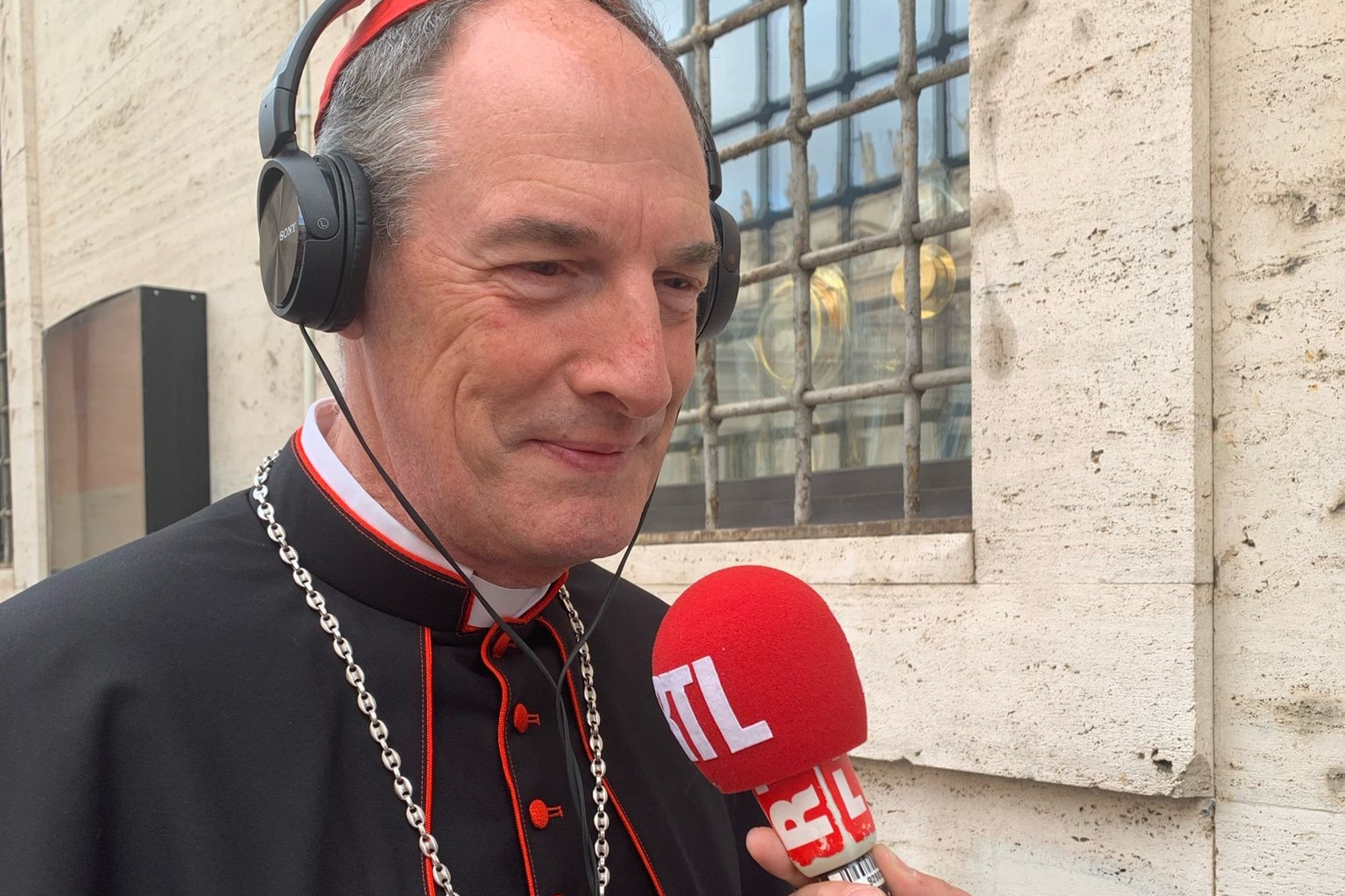 Obsèques du pape François : "Il aimait son peuple, aujourd'hui, le ...