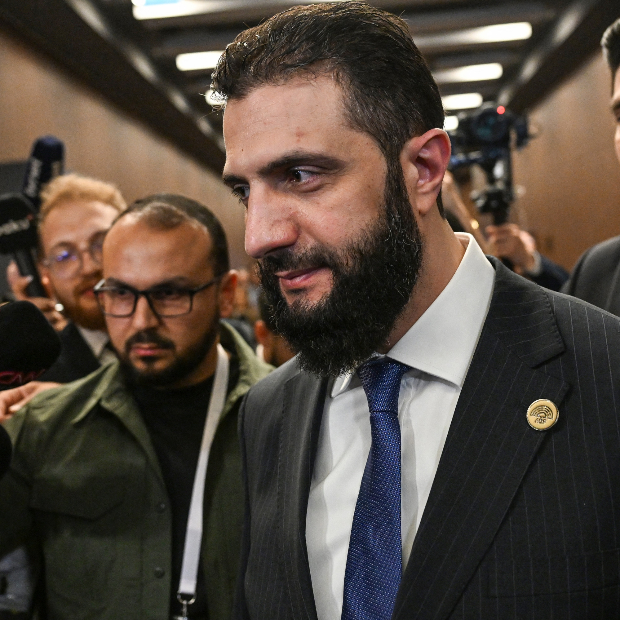 Pourquoi le président syrien Ahmed Al-Charaa est-il invité à l'Élysée