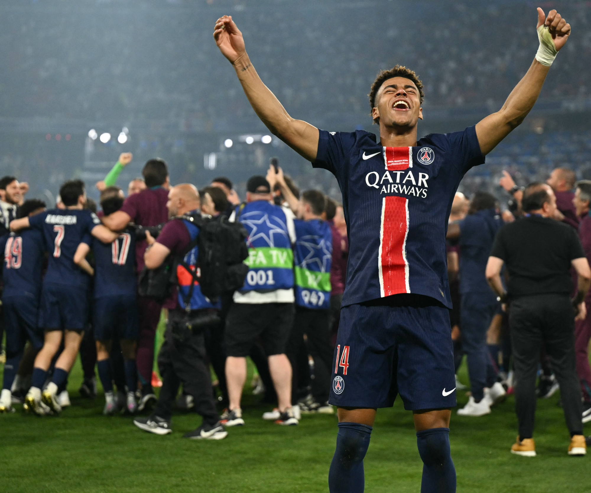 "Ici, c'est le Paradis" : la revue de presse de l'étincelante victoire du PSG en finale de Ligue ...