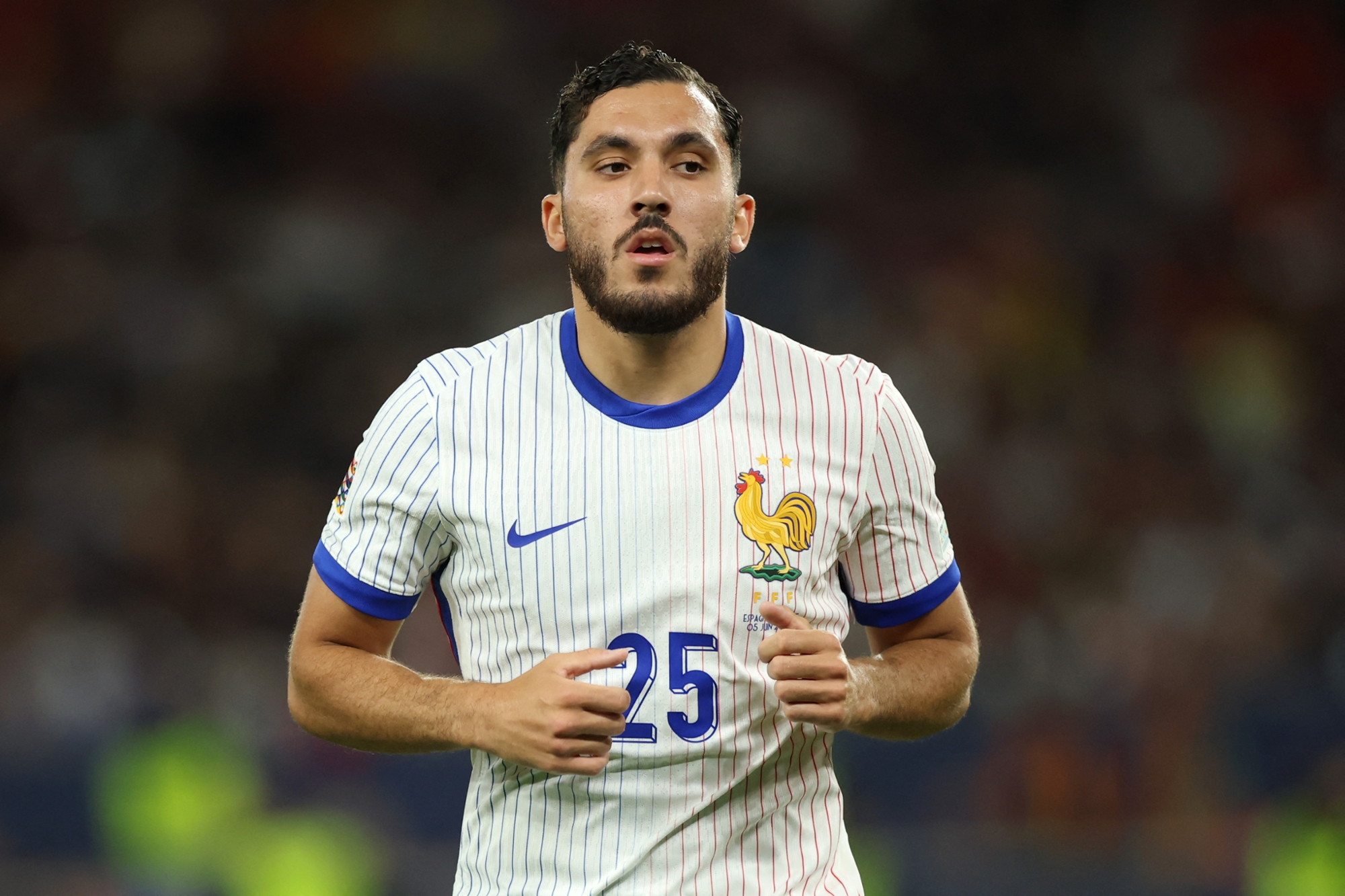 Mercato : le Lyonnais Rayan Cherki signe avec Manchester City jusqu'en 2030