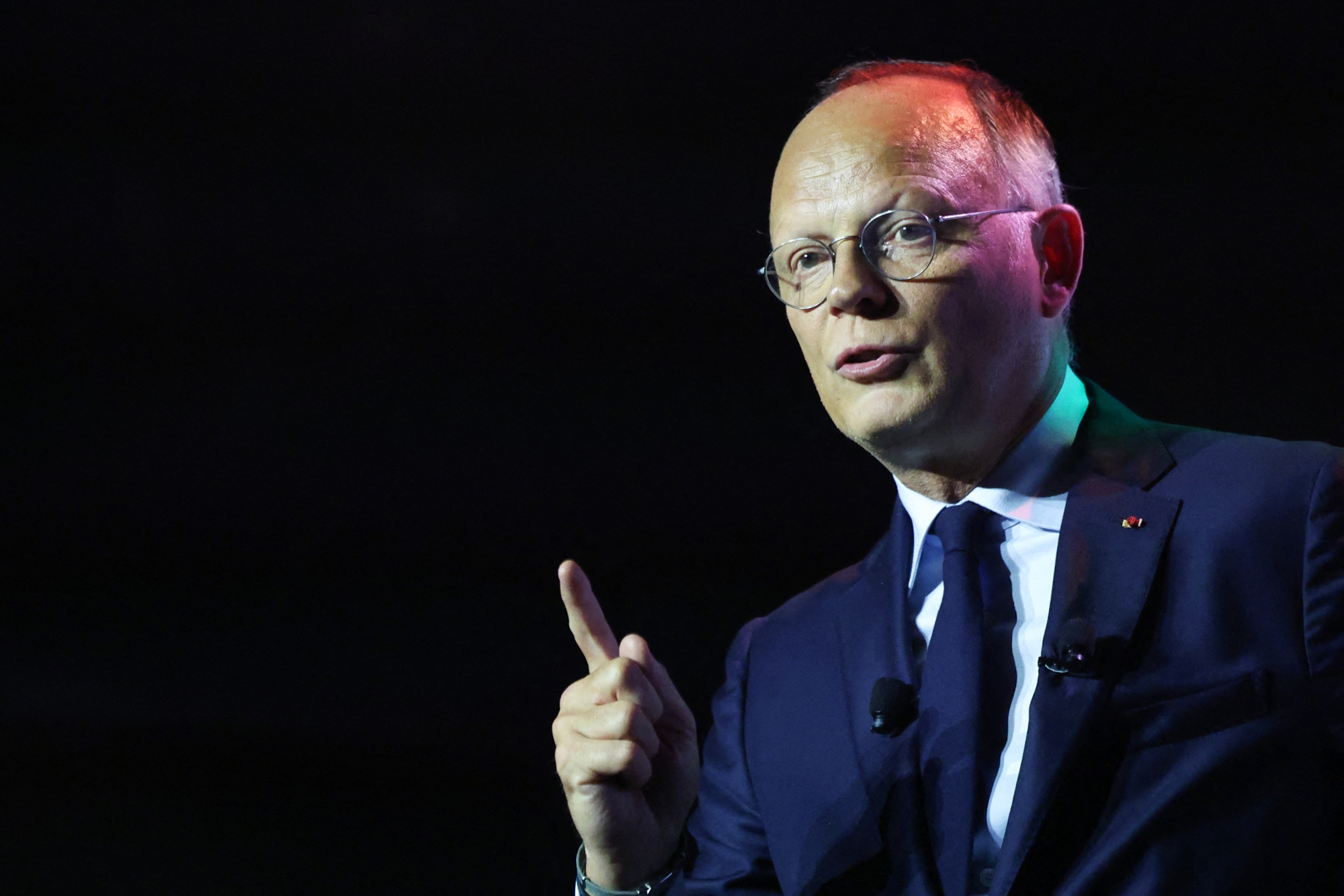 Édouard Philippe accusé de détournement de fonds publics : une lanceuse d’alerte saisit un juge ...