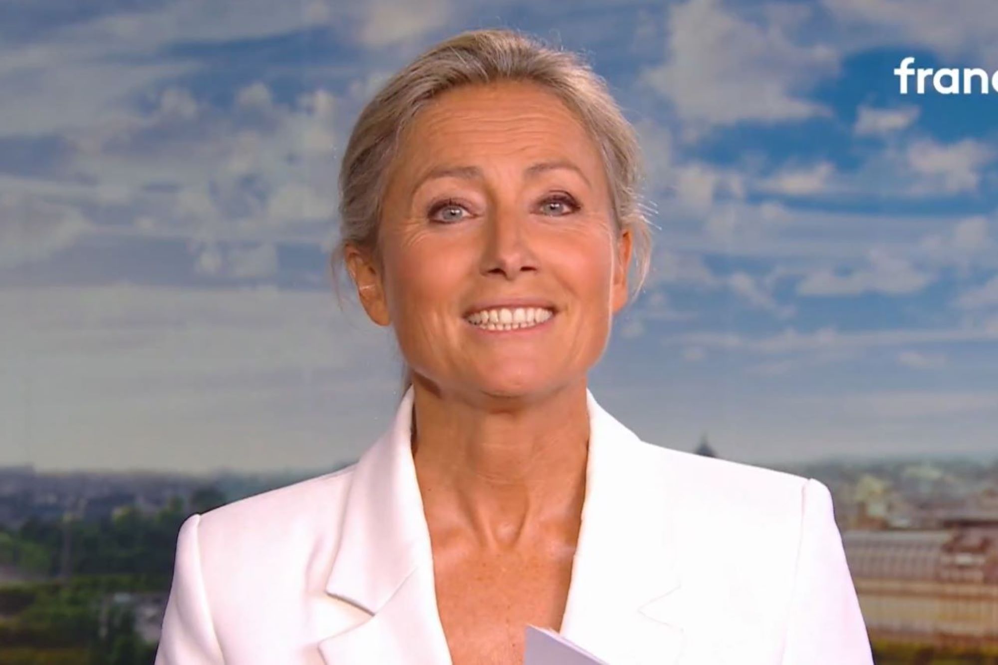 VIDÉO - "Voilà, c’est fini !" : Anne-Sophie Lapix a présenté son dernier 20 Heures