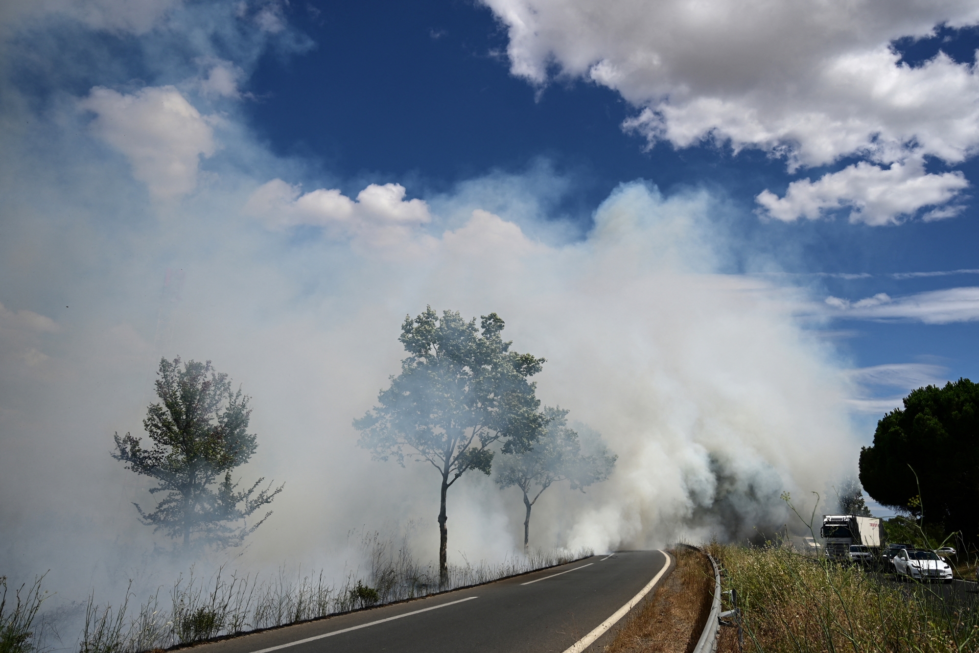 Incendie dans l'Hérault : de nombreux départs de feu, l'A9 fermée entre ...