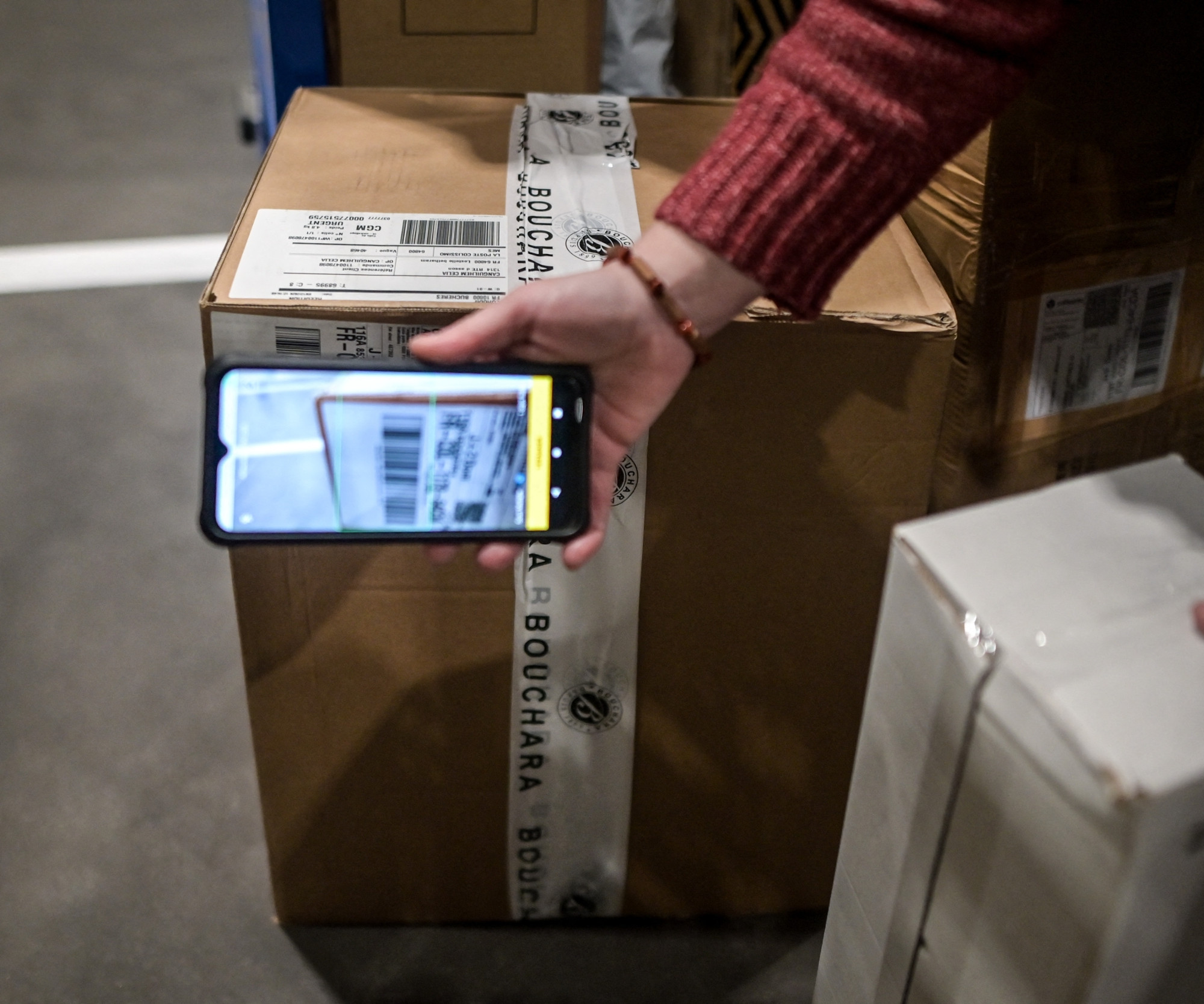 Colis piégés en Dordogne visant des célébrités : un suspect interpellé ...