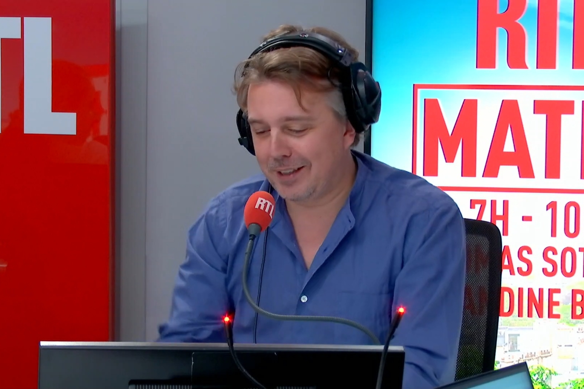 Alex Vizorek sur RTL : "Les gens qui se réveillent tôt ont besoin de rire"
