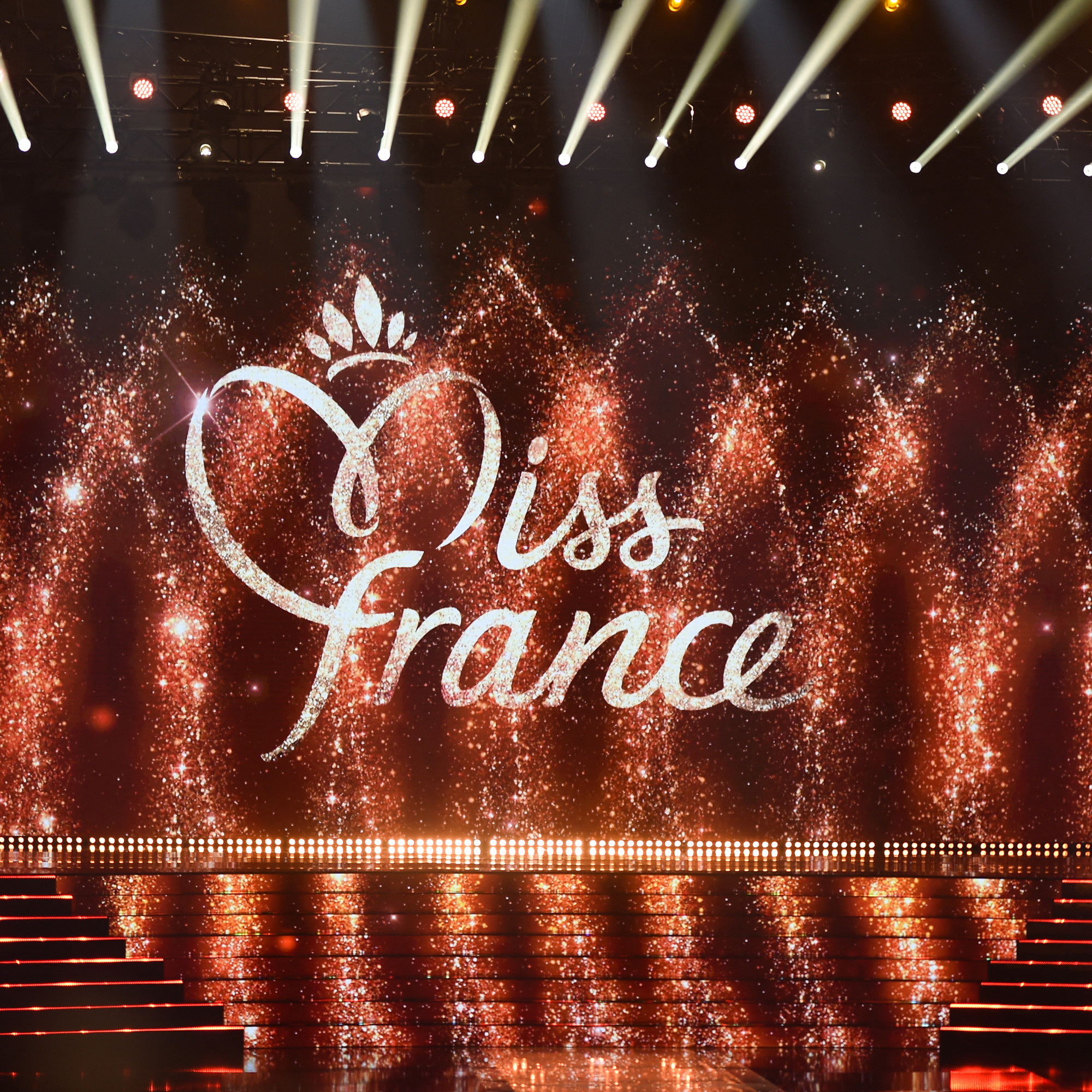 Miss France : auteur, "révélations" chocs, réactions... Ce qu’il faut savoir sur ce livre qui ...