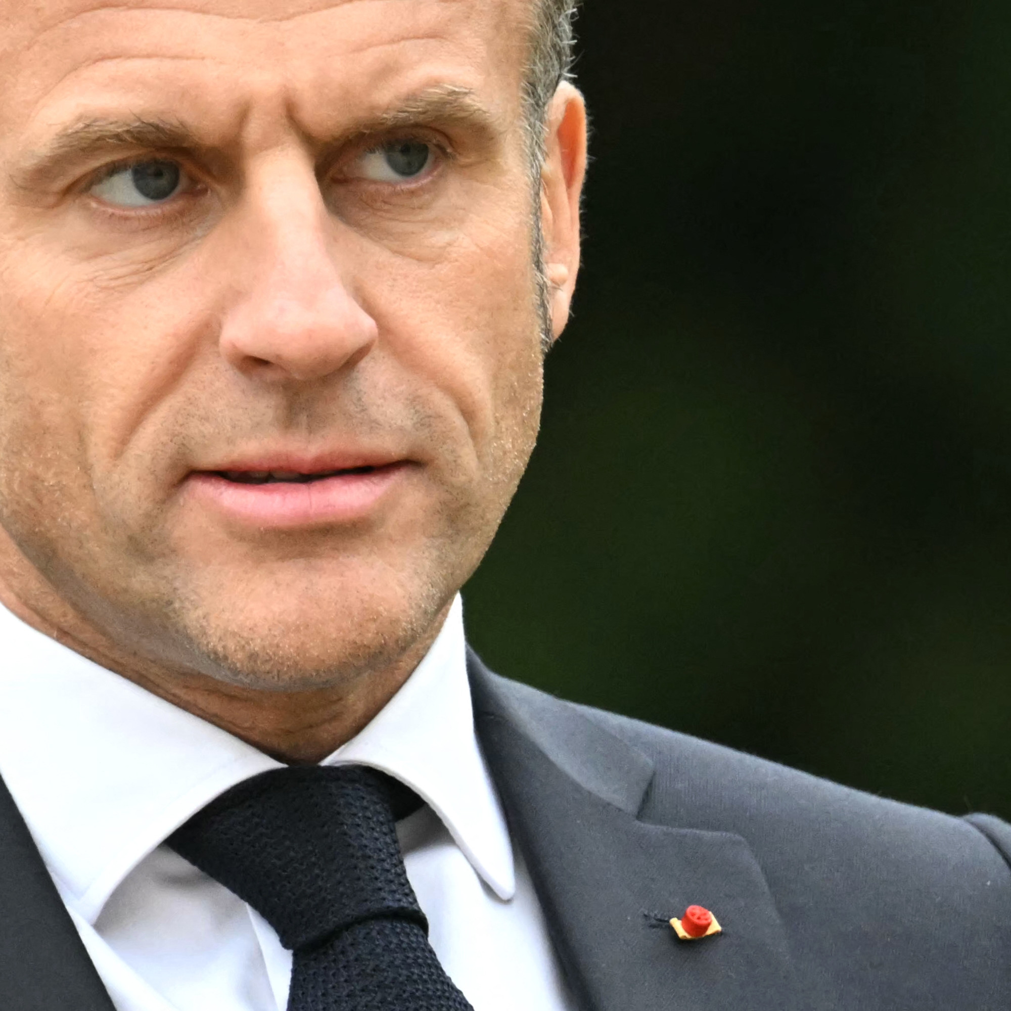 Crise politique : Macron demande à Lecornu de mener "d'ultimes négociations" d'ici mercredi soir ...