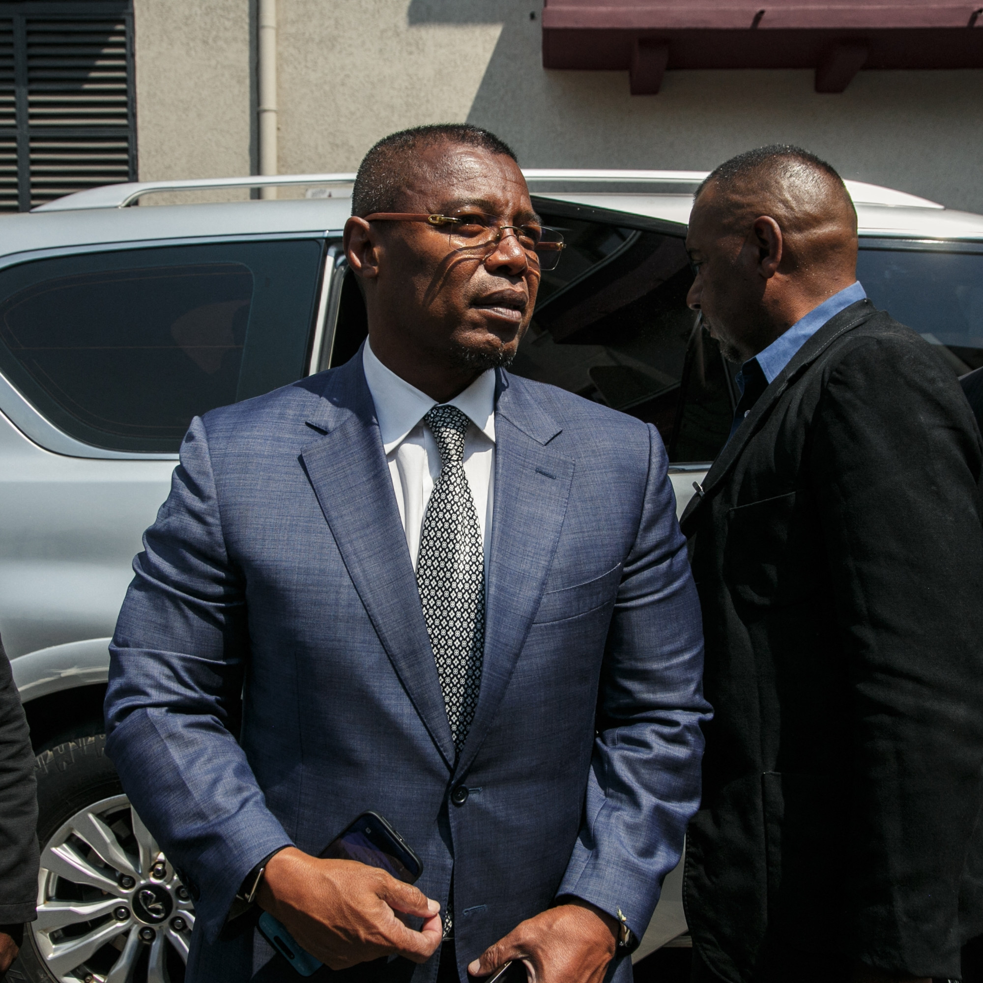 Madagascar : qui est le colonel Michaël Randrianirina investi ...