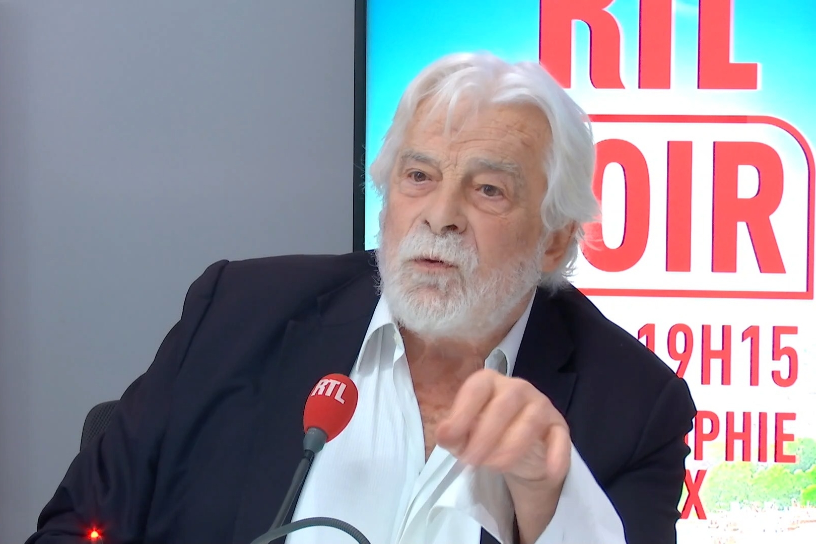 "Il y a une feuille de cigarette entre le nazisme et Trump" : le ...