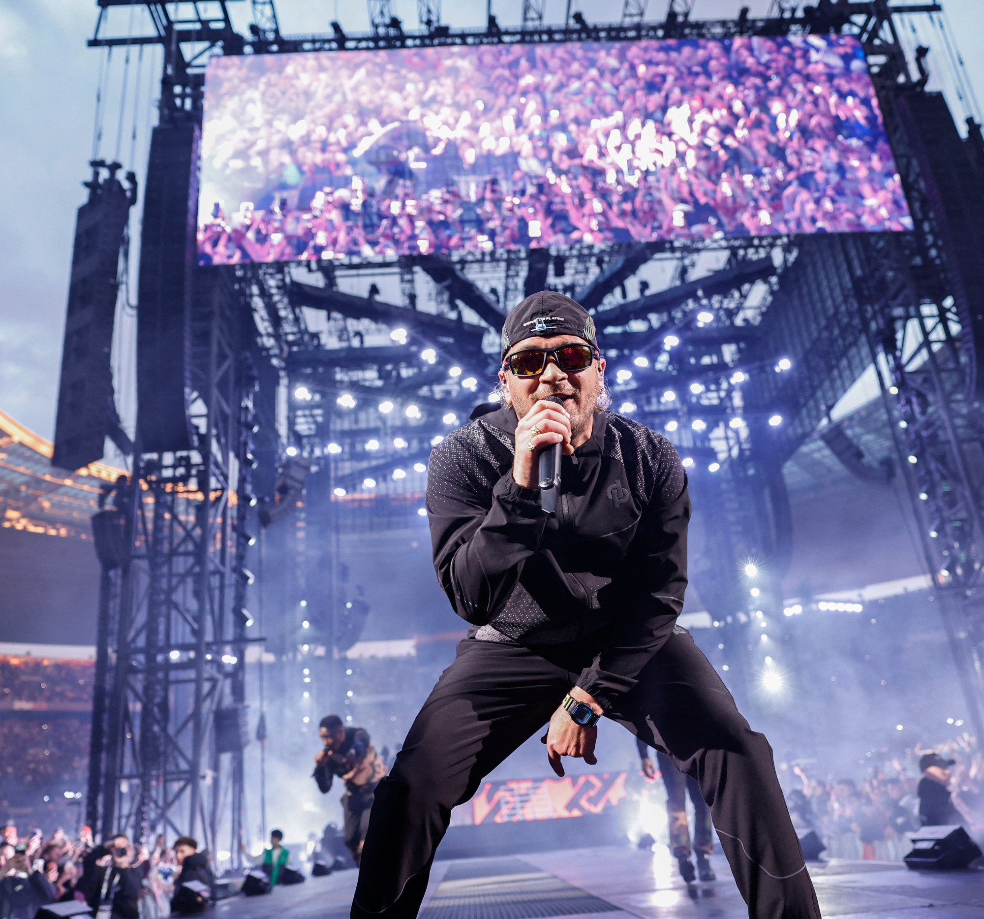 100.000 personnes au Stade de France : le rappeur Jul bat son propre ...