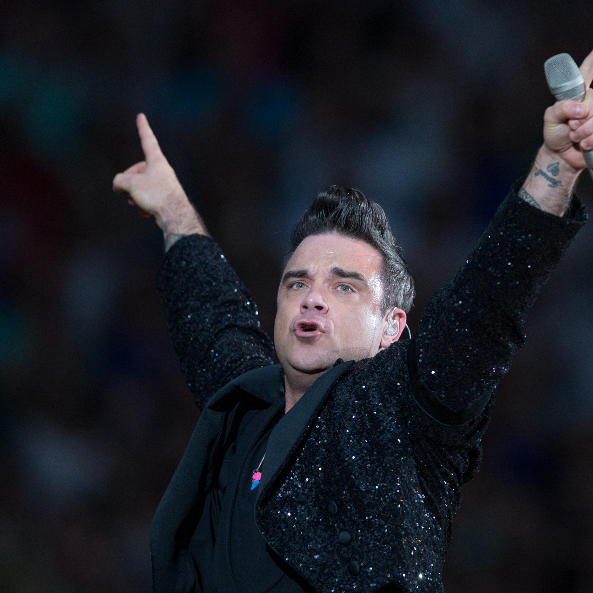 Texas, Robbie Williams, Jenifer font l'actualité sur Twitter