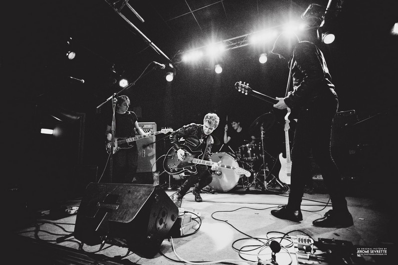 Le groupe de rock Last Train au festival Tribus d'Ailleurs à Plessé