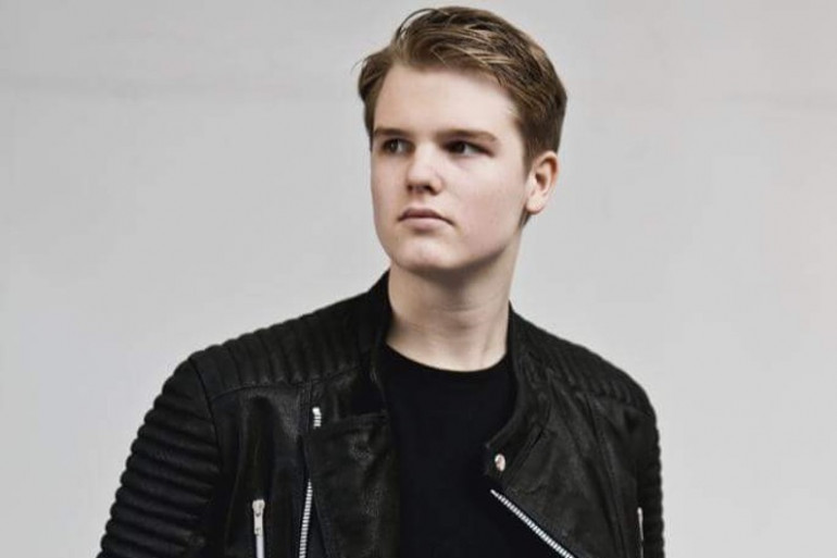 VIDÉO - "Forget Me Nots" : le remix de Julian Cross