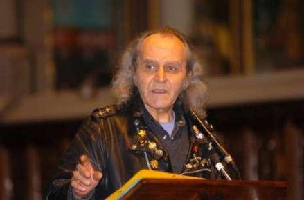 Lundi 12 mai : Les Grosses Têtes reçoivent le Père Guy Gilbert