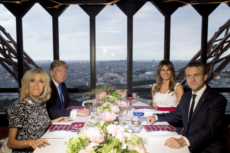 DIAPORAMA - Les couples Trump et Macron haut perchés pour leur dîner ...