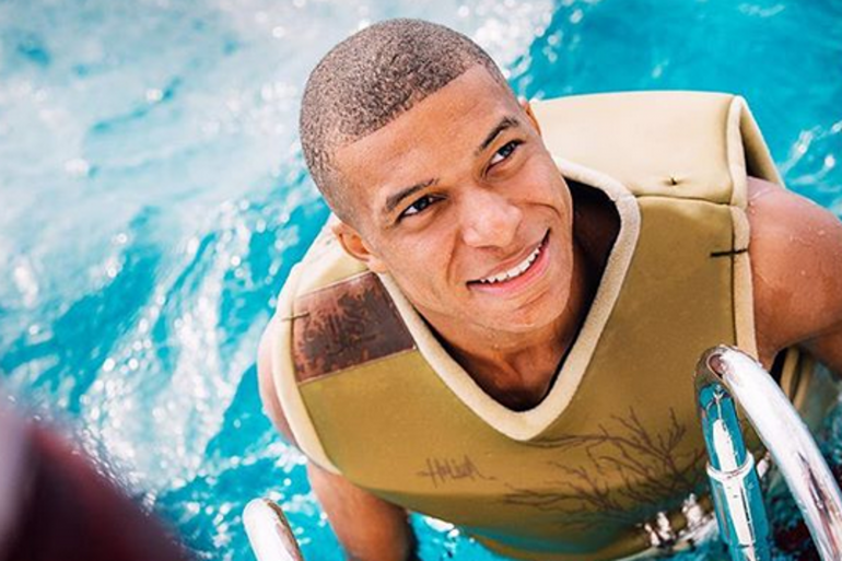 DIAPORAMA - Mbappé, Griezmann, Pavard... Les Bleus sont en vacances
