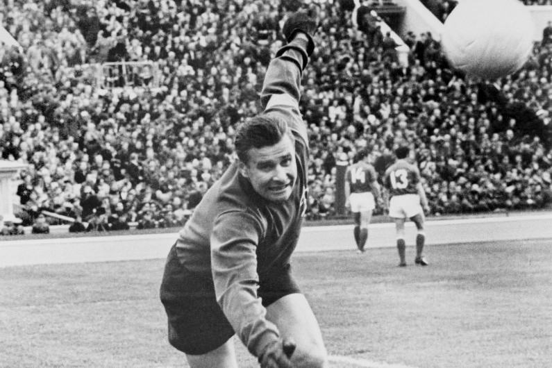 Ballon d'Or 2014 : Manuel Neuer dans la lignée de Yachine, Kahn et Buffon