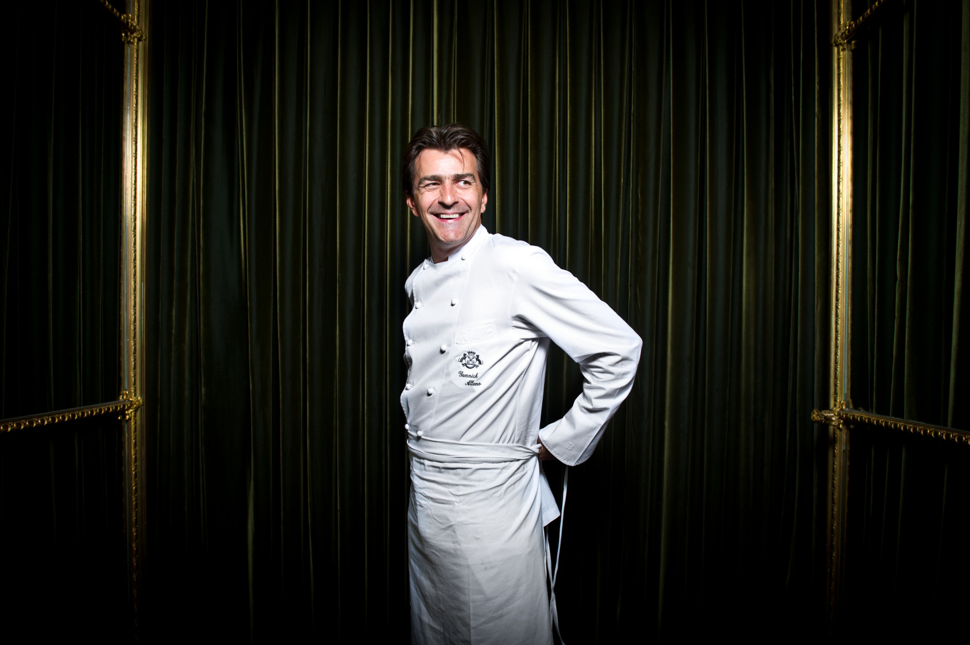 Le chef Yannick Alléno sacré cuisinier de l'année par le Gault et Millau