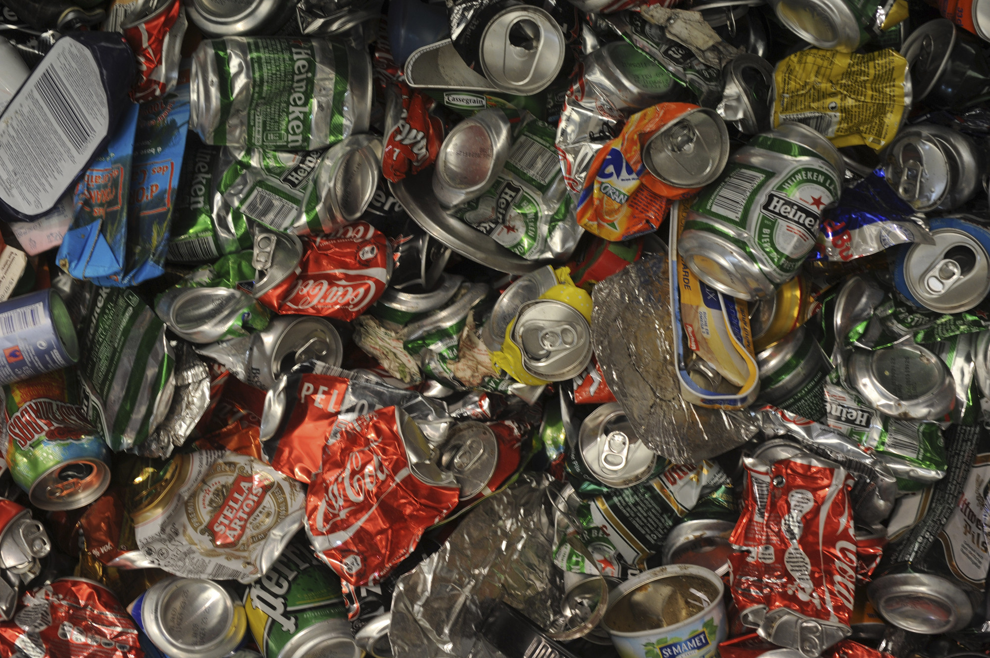 Consigner les canettes et les bouteilles en plastique, une fausse bonne ...
