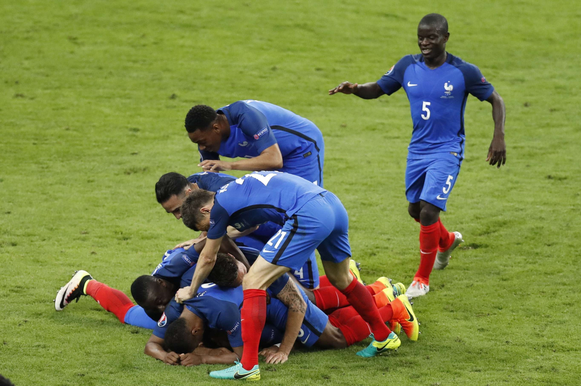 VIDÉOS - Euro 2016 : les buts de France-Roumanie en images