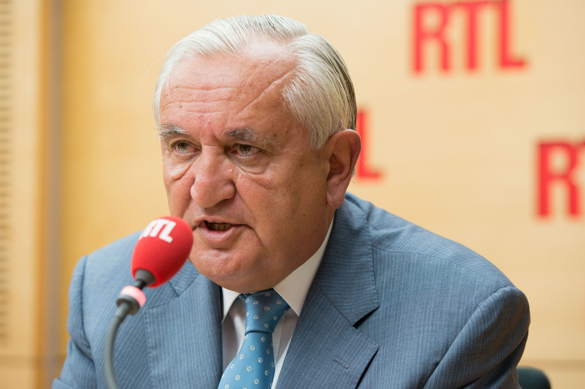 Jean-Pierre Raffarin : "Personne n'a intérêt à ce que Valls échoue"