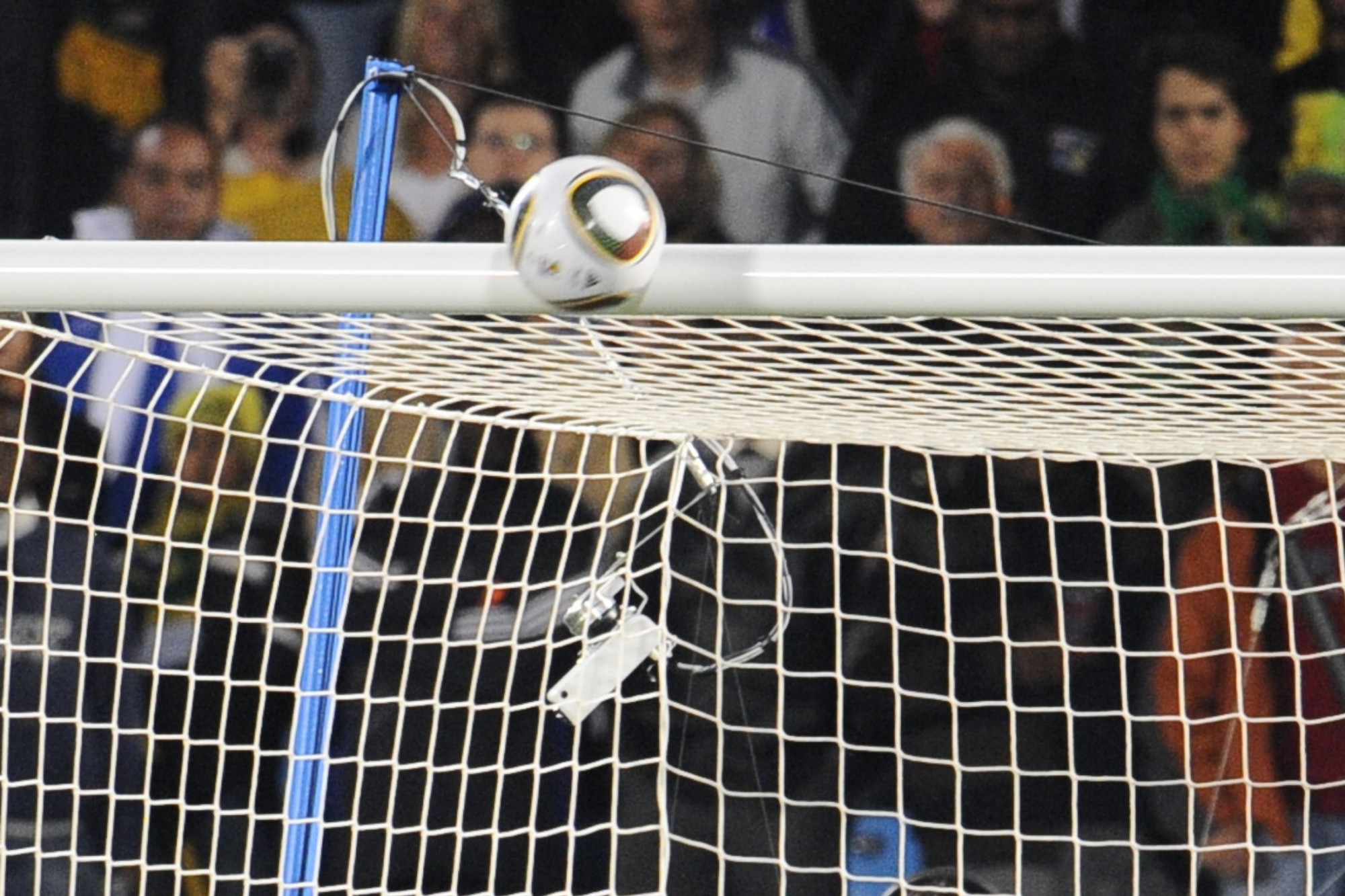 VIDÉO - Trois barres transversales à la suite en Allemagne