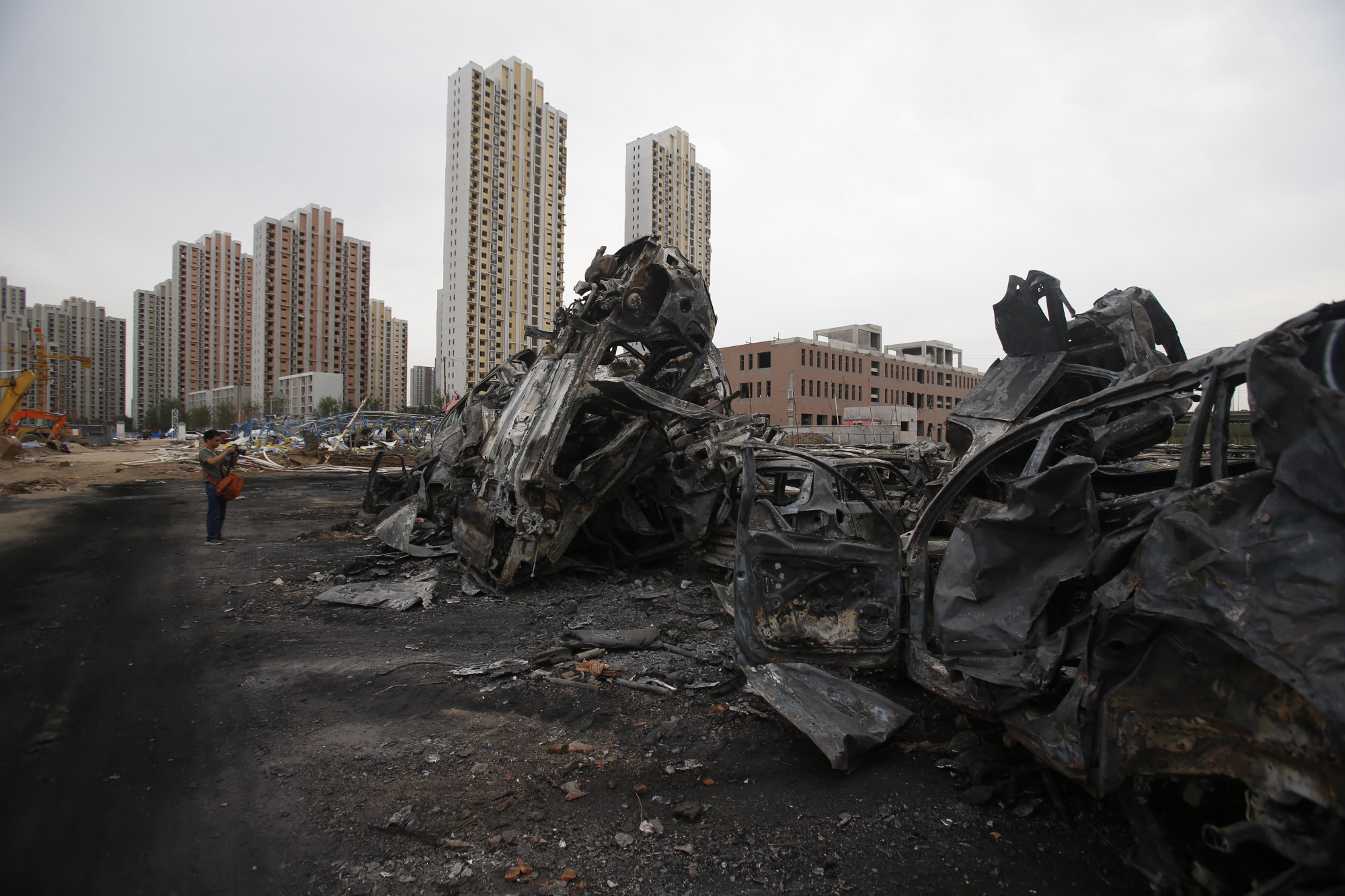 Explosions de Tianjin : le bilan atteint 112 morts, les habitants évacués